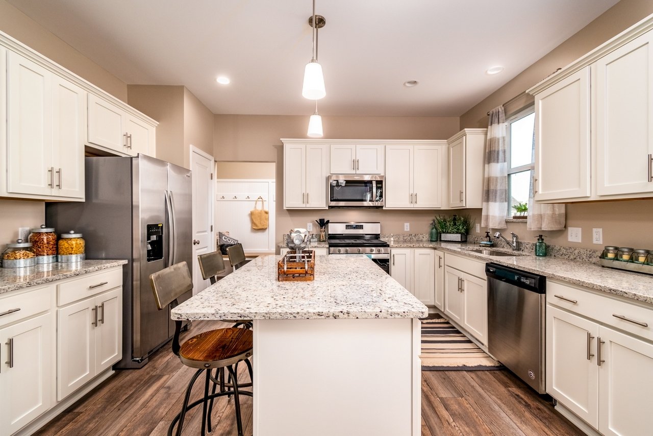 Interior Gallery | Buckeye Real Estate Group