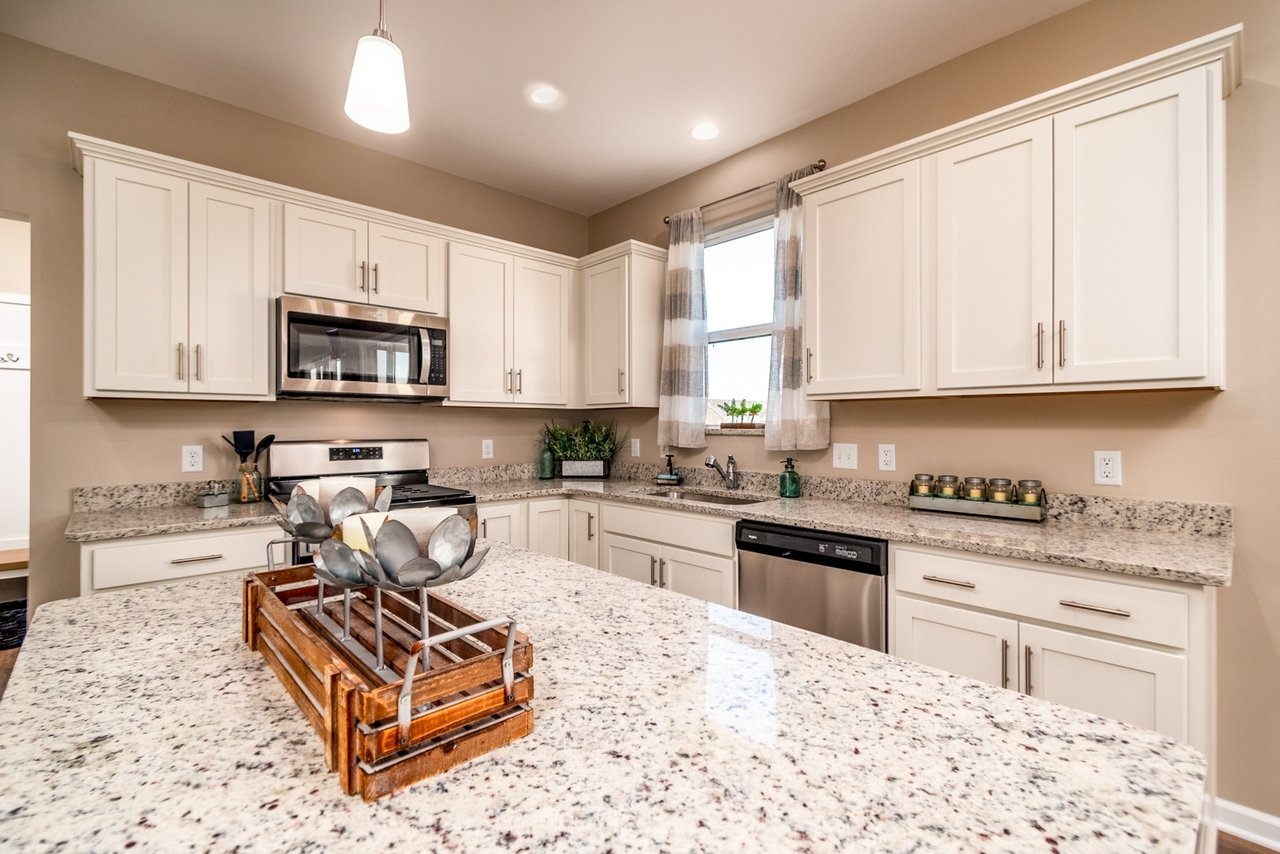 Interior Gallery | Buckeye Real Estate Group