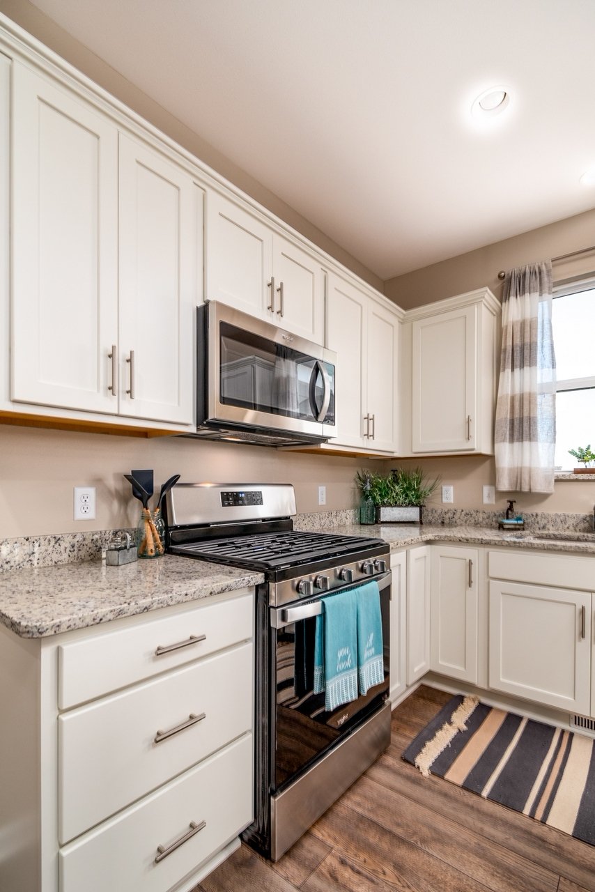 Interior Gallery | Buckeye Real Estate Group