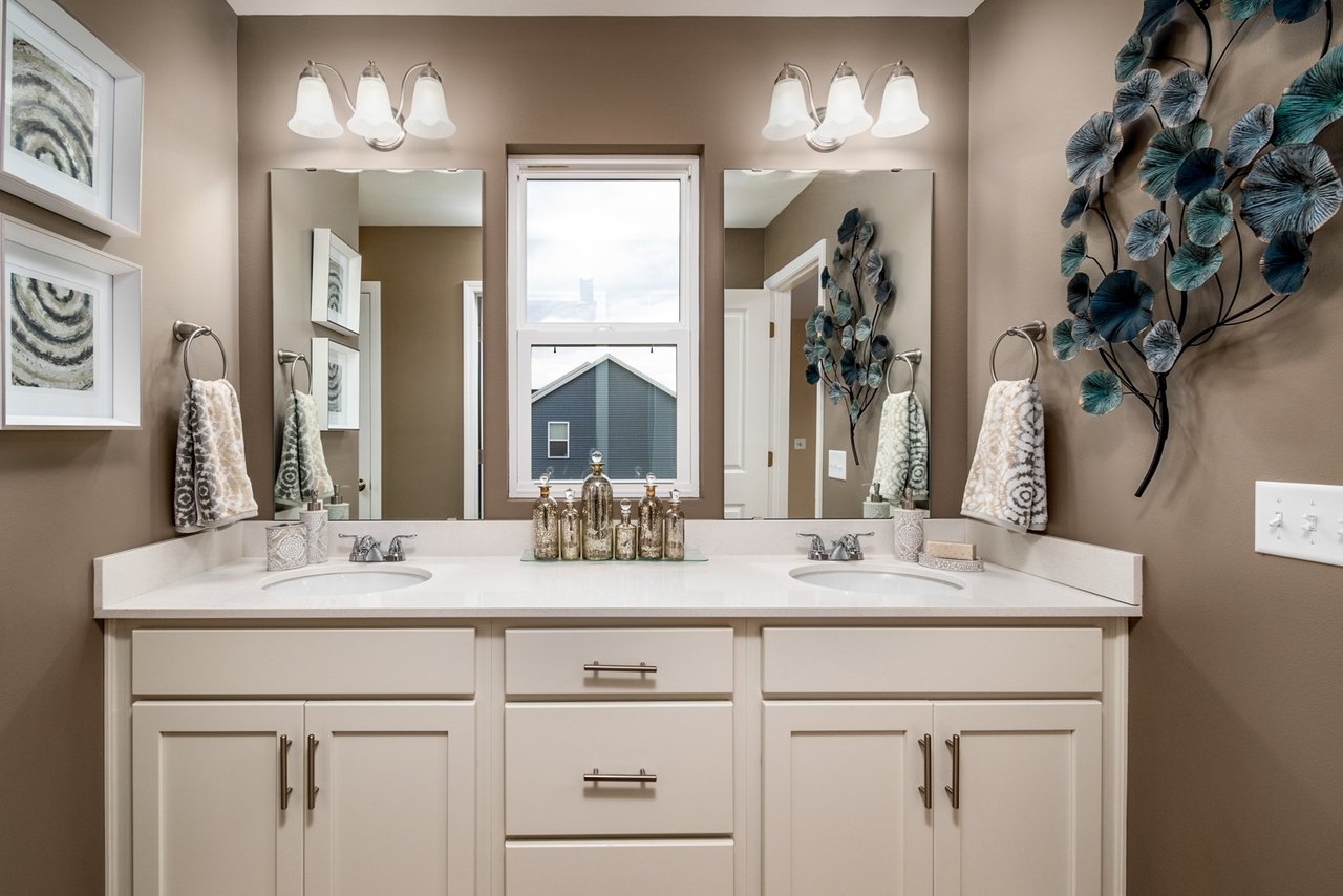 Interior Gallery | Buckeye Real Estate Group