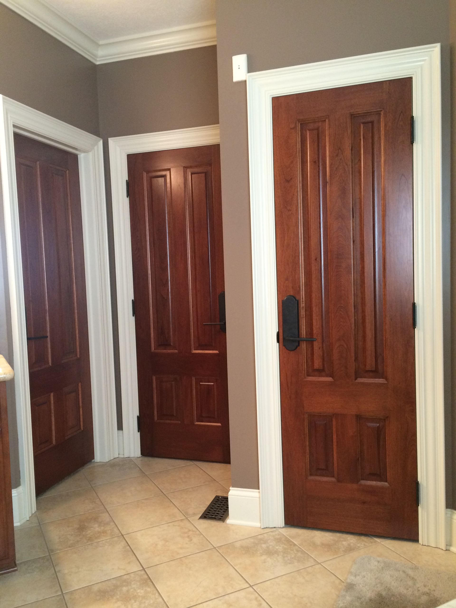 Lincdor LLC Showroom - Explore Our Interior Door Collections