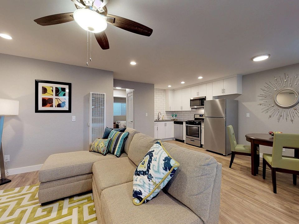 Avocado Place in Fallbrook, CA - Property Details