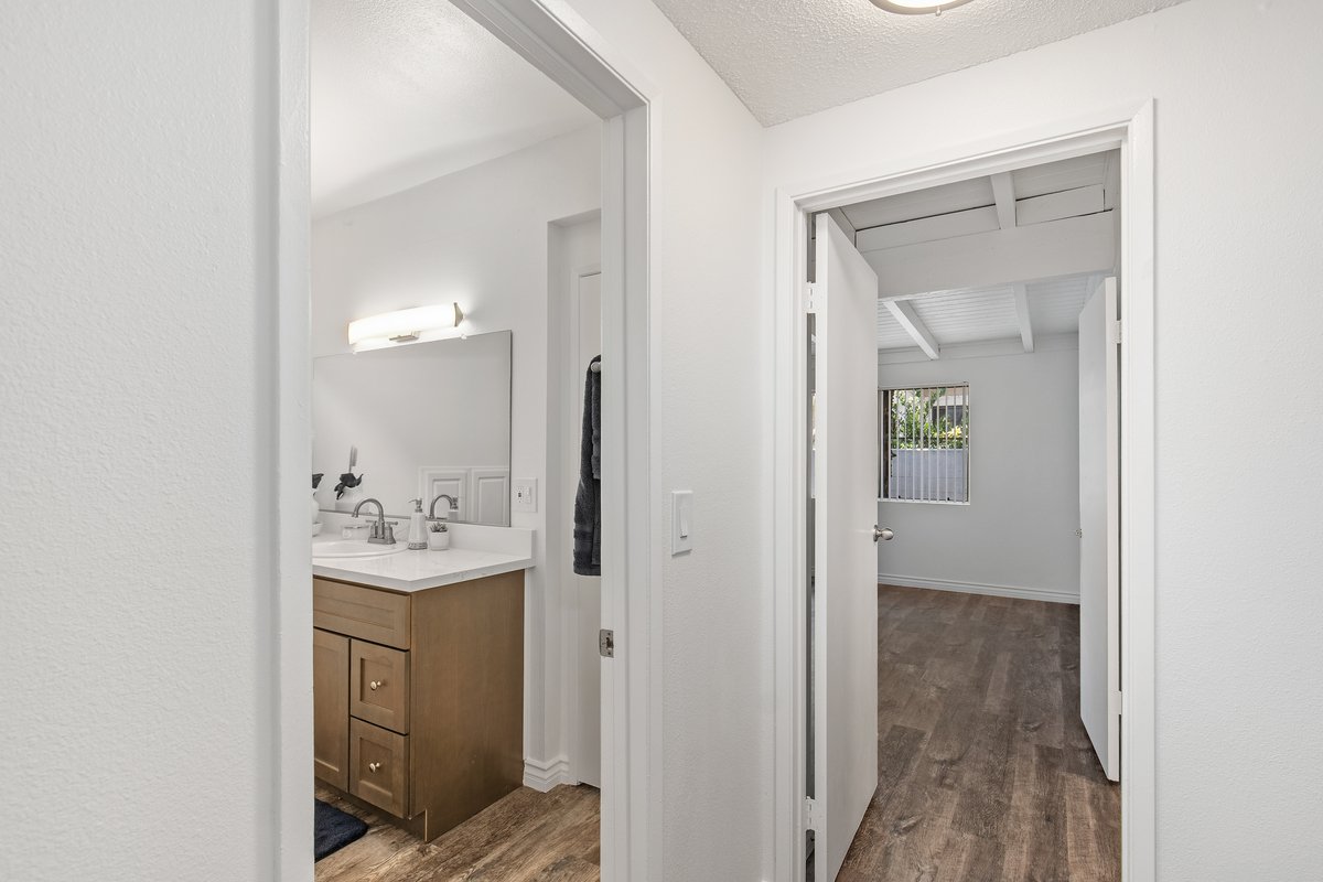 Clearbrook Lane - Property Details