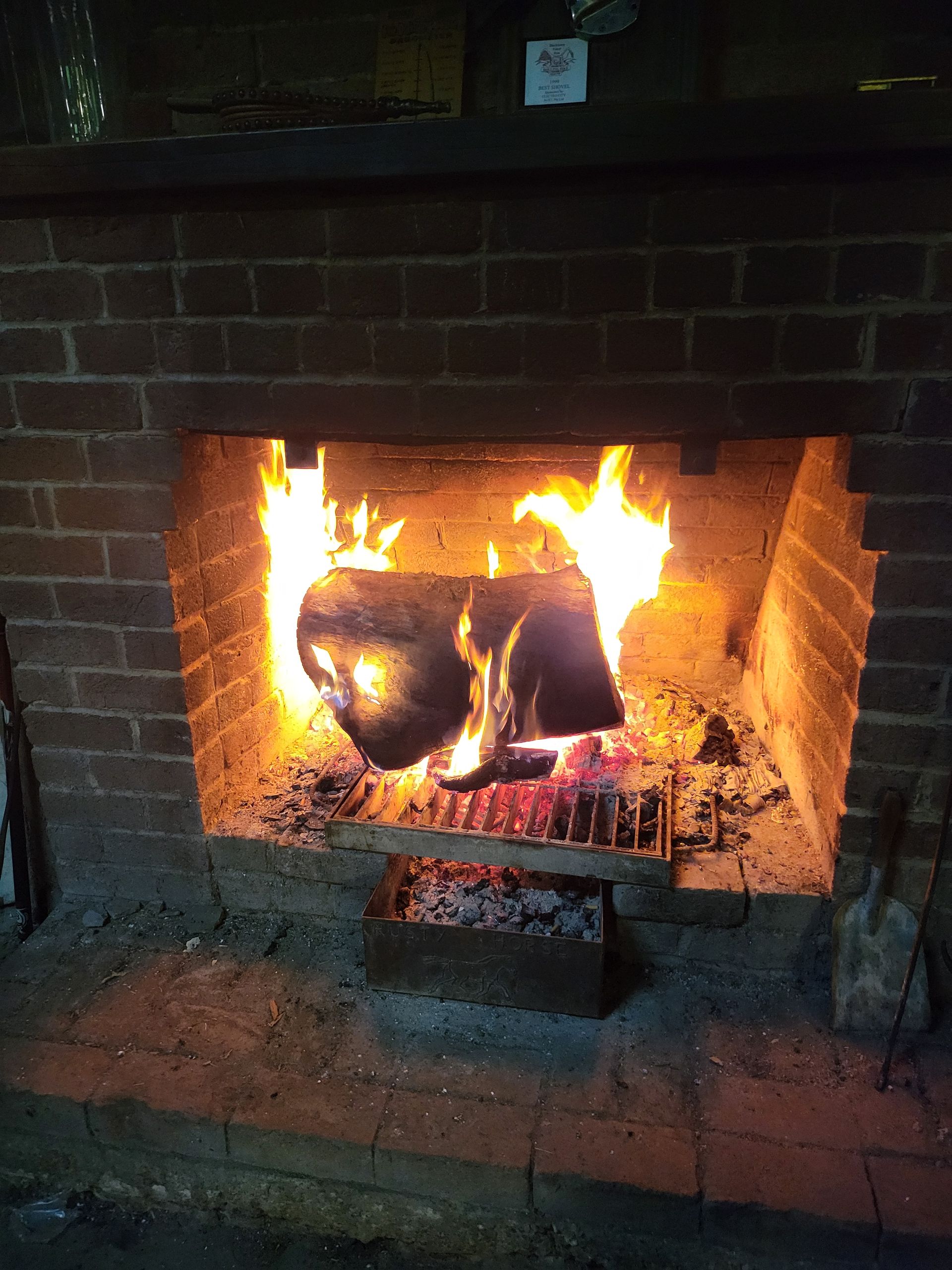 Home [www.rustyhorsehotel.com.au]