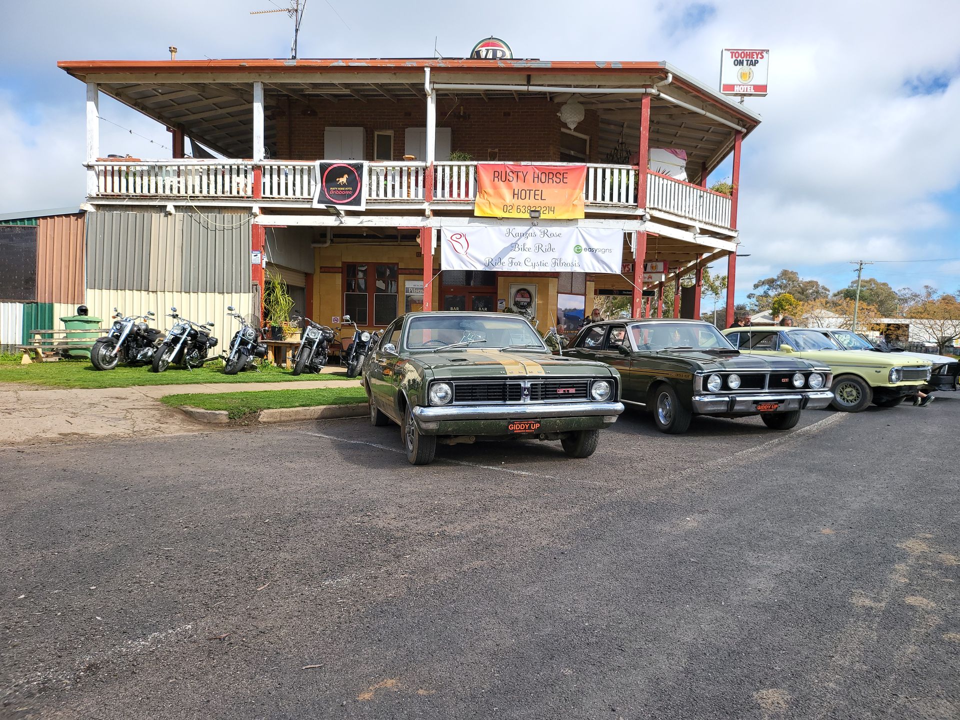 Home [www.rustyhorsehotel.com.au]