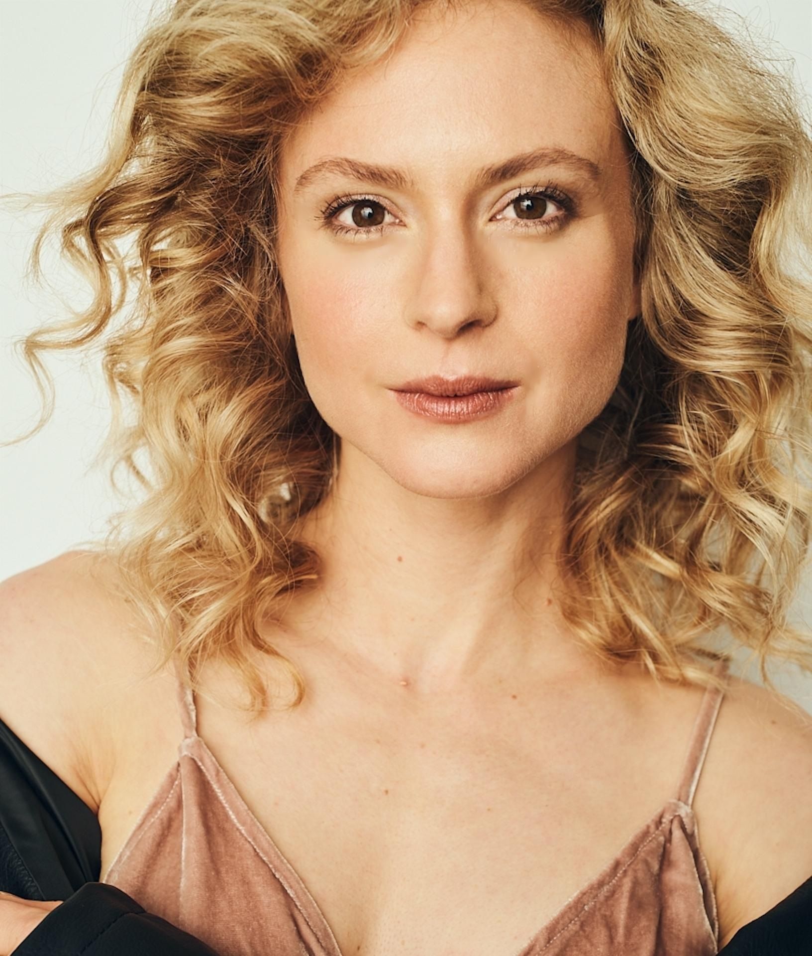 Ann Curtis Agency - Female Actors