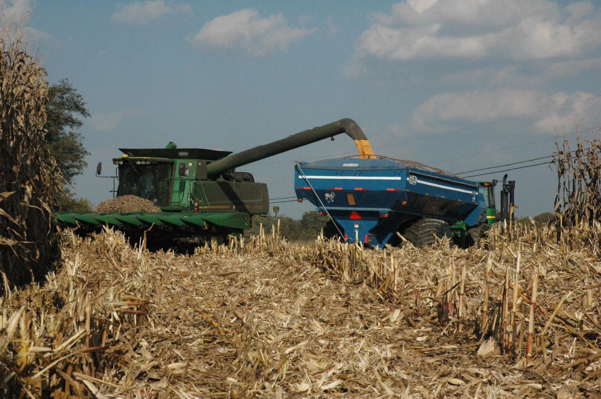 Farm Harvesting | Manheim PA | Warihay Enterprises Inc.