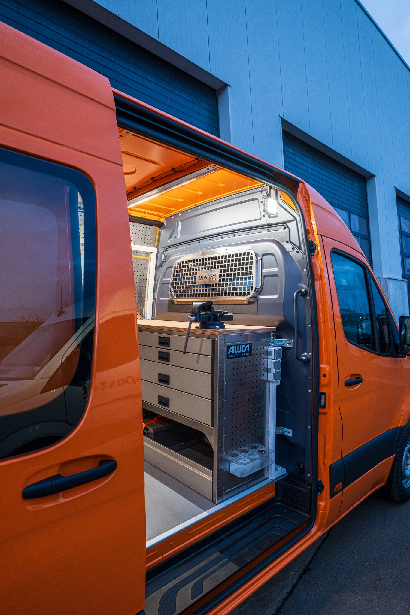 Fahrzeugeinrichtungen | Ateliers mécaniques Dostert s.à r.l. | Luxembourg
