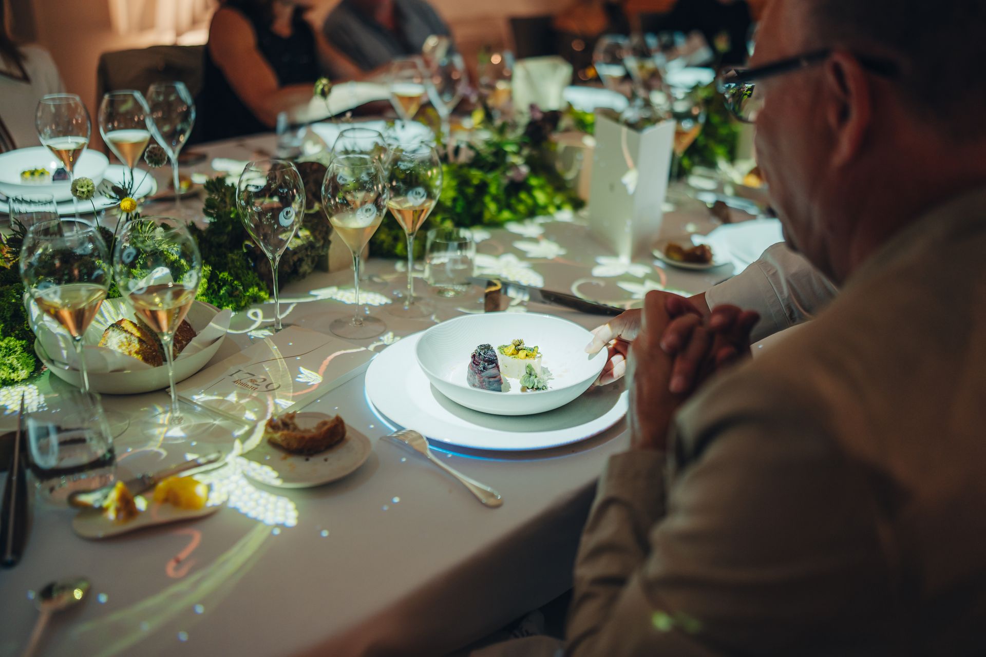 Hunter Moss - Rebrand - Ultra Luxury