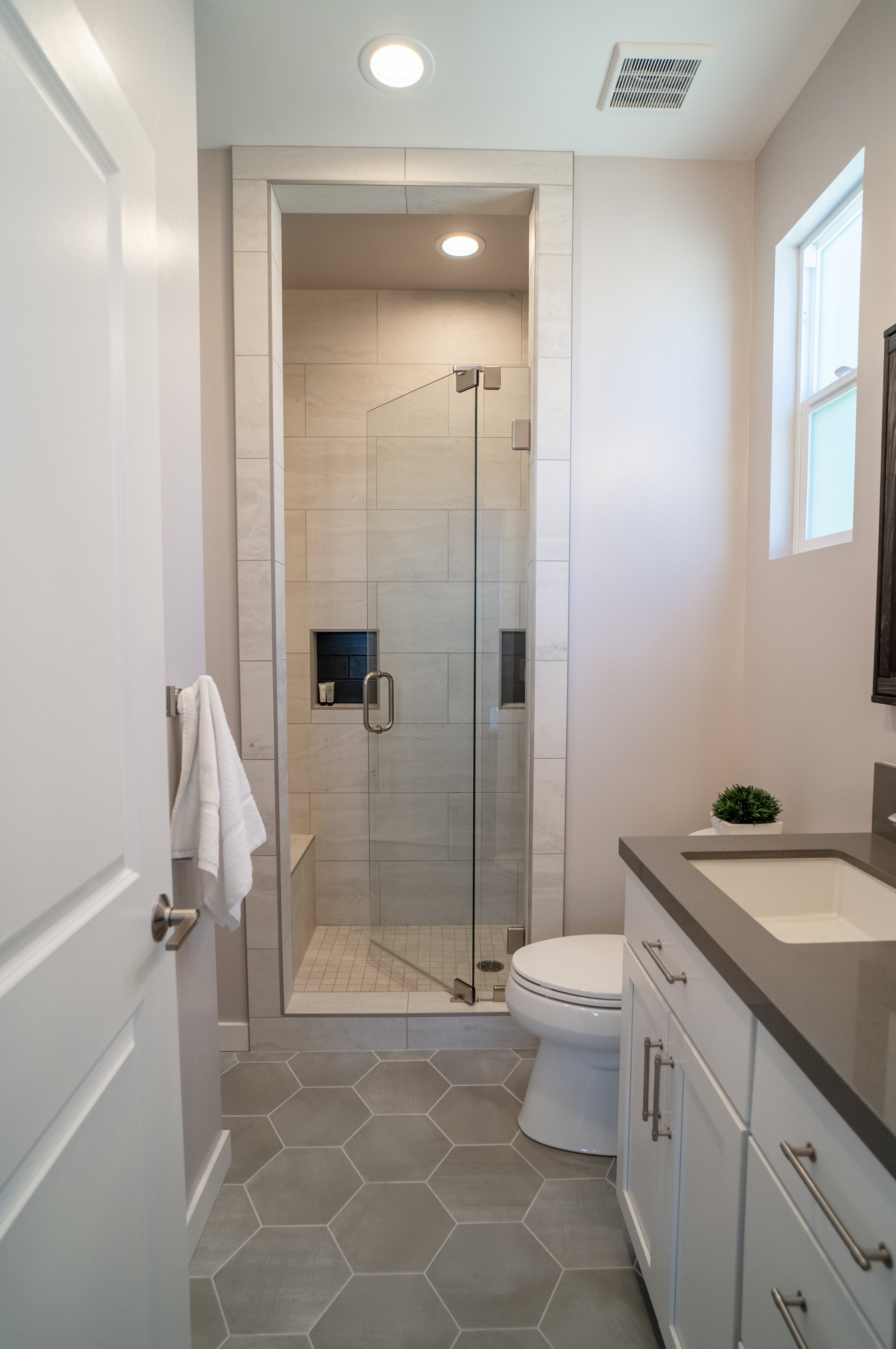 Bathrooms | JJH Construction | San Diego, CA