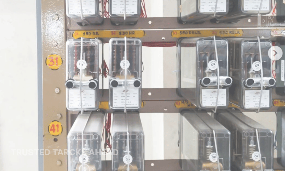 Railway Signaling Systems: Fail-Safe Relay Technology and Advanced Safety Protocols for Critical ...