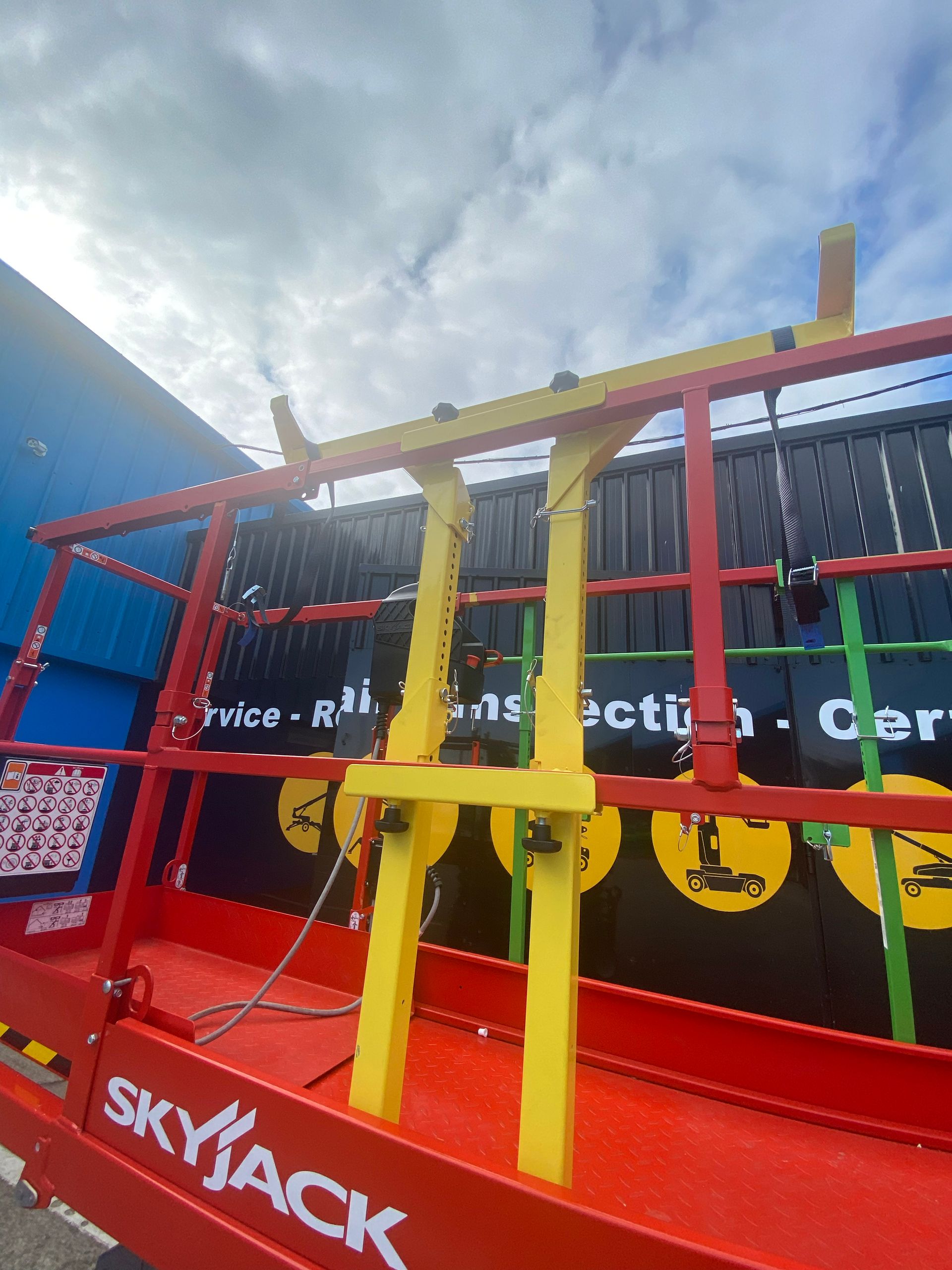 Universal Pipe Rack for Scissor Lift & Boom Lifts