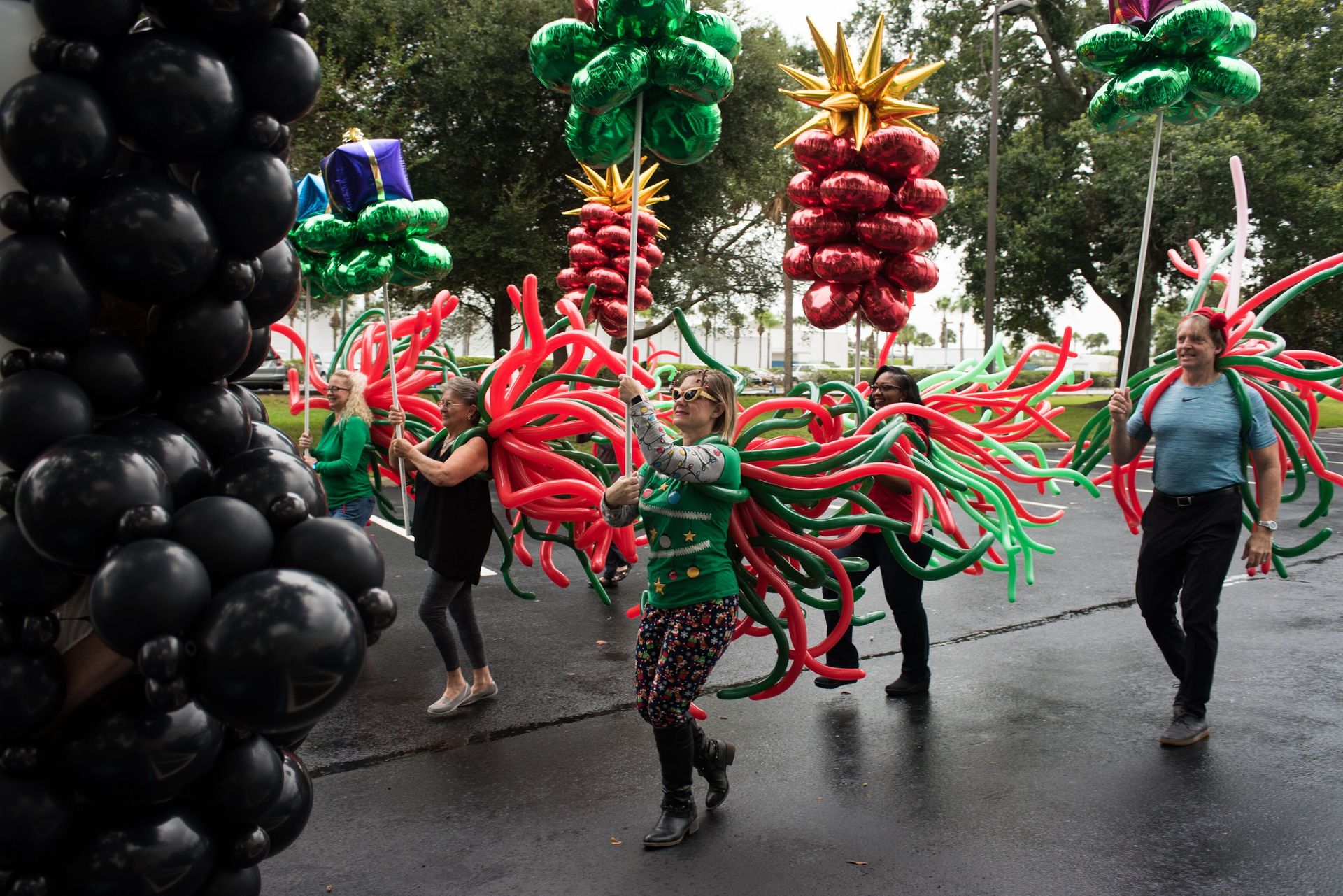 Parades and Floats | Artistic Balloon Boutique
