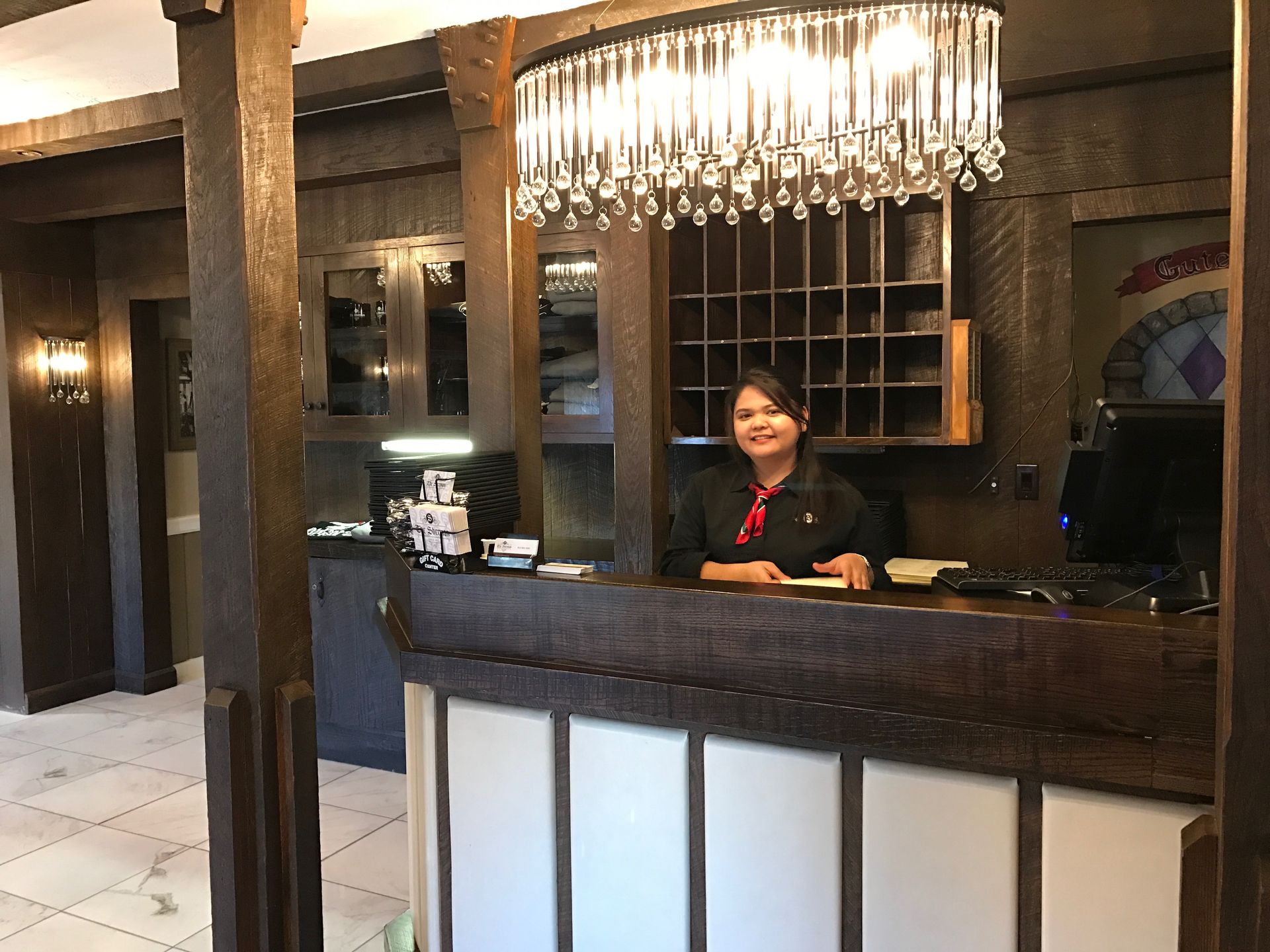 Historic Luxury Hotel | The Sherman Inn | Batesville