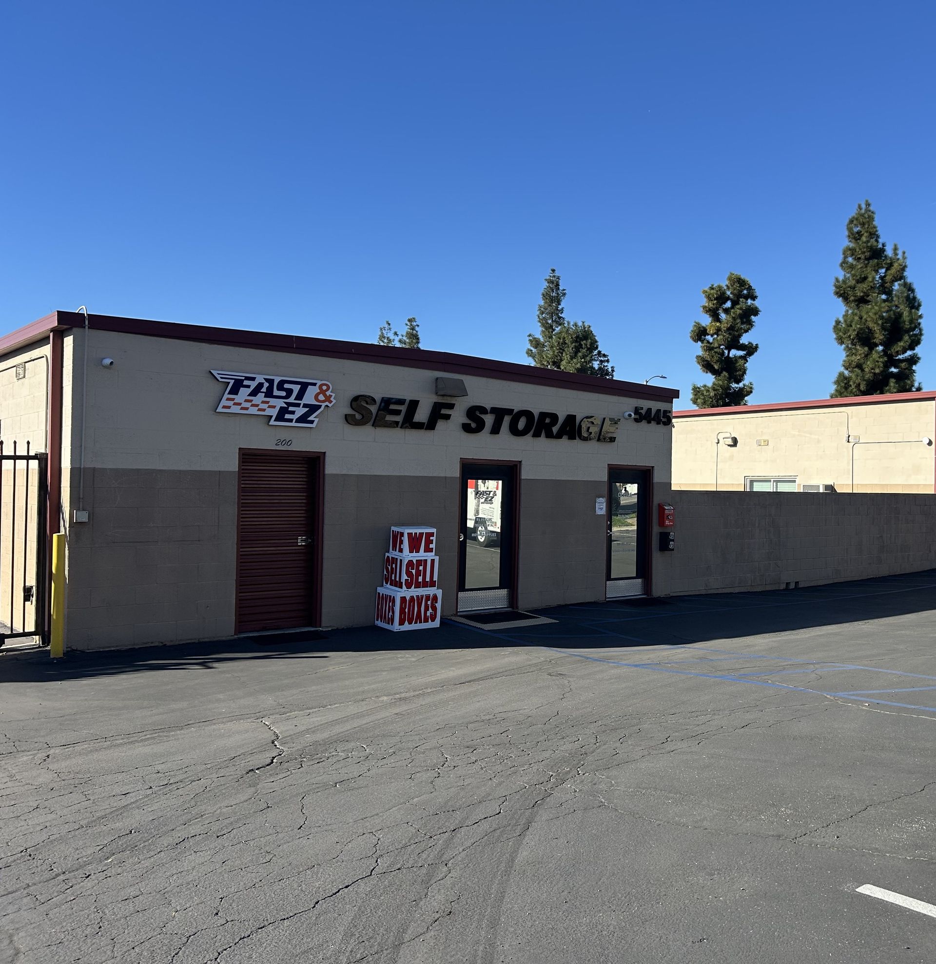 Self-Storage Units | Montclair, CA | Fast & EZ Self Storage