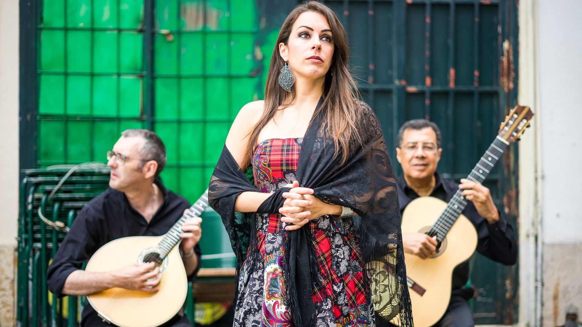 Fado in Lisbon: History, Styles, Singers, Listening Spots