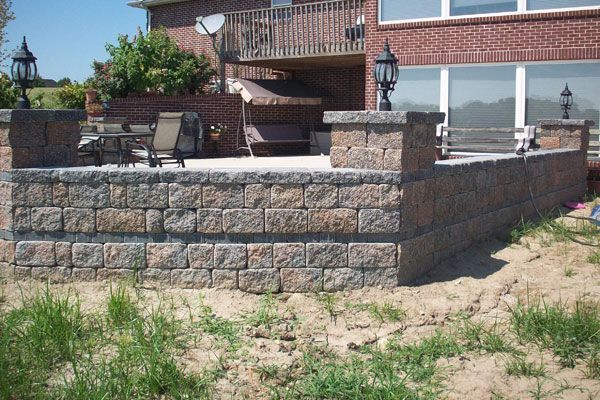 Retaining Wall Products in Mid-MO | Stockman Stoneworks