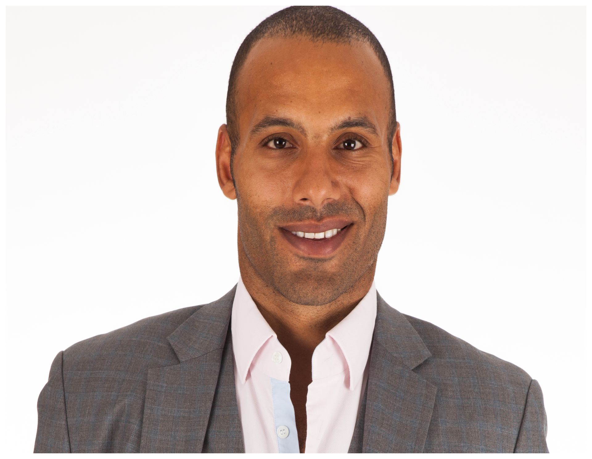 Meet Established Experts | Expert Profile Magazine