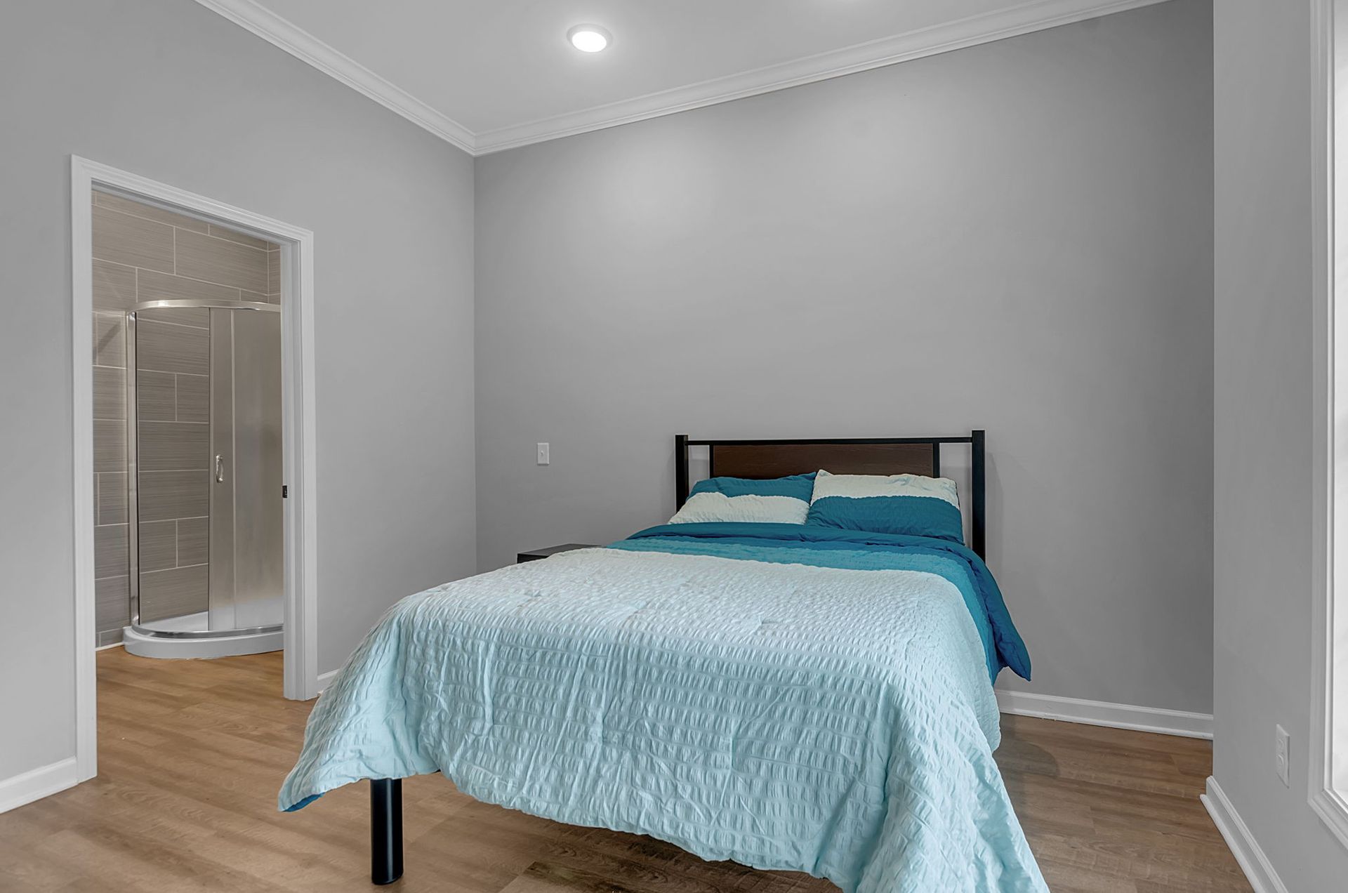 Madison Pointe Unit 02 | Student-Friendly 4BR Apartment