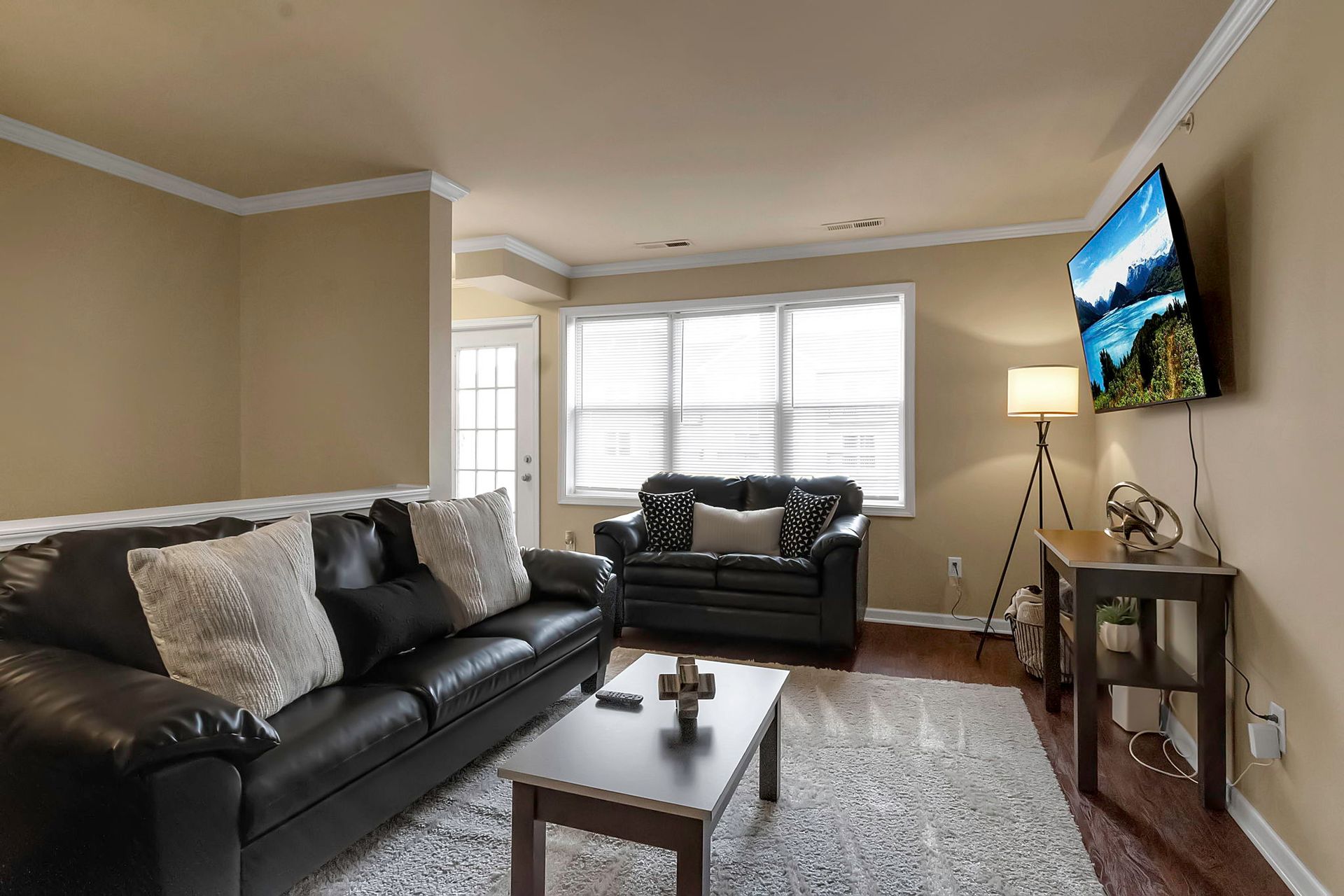 Short Term Rentals In Amherst Ny Wyse Properties Airbnb