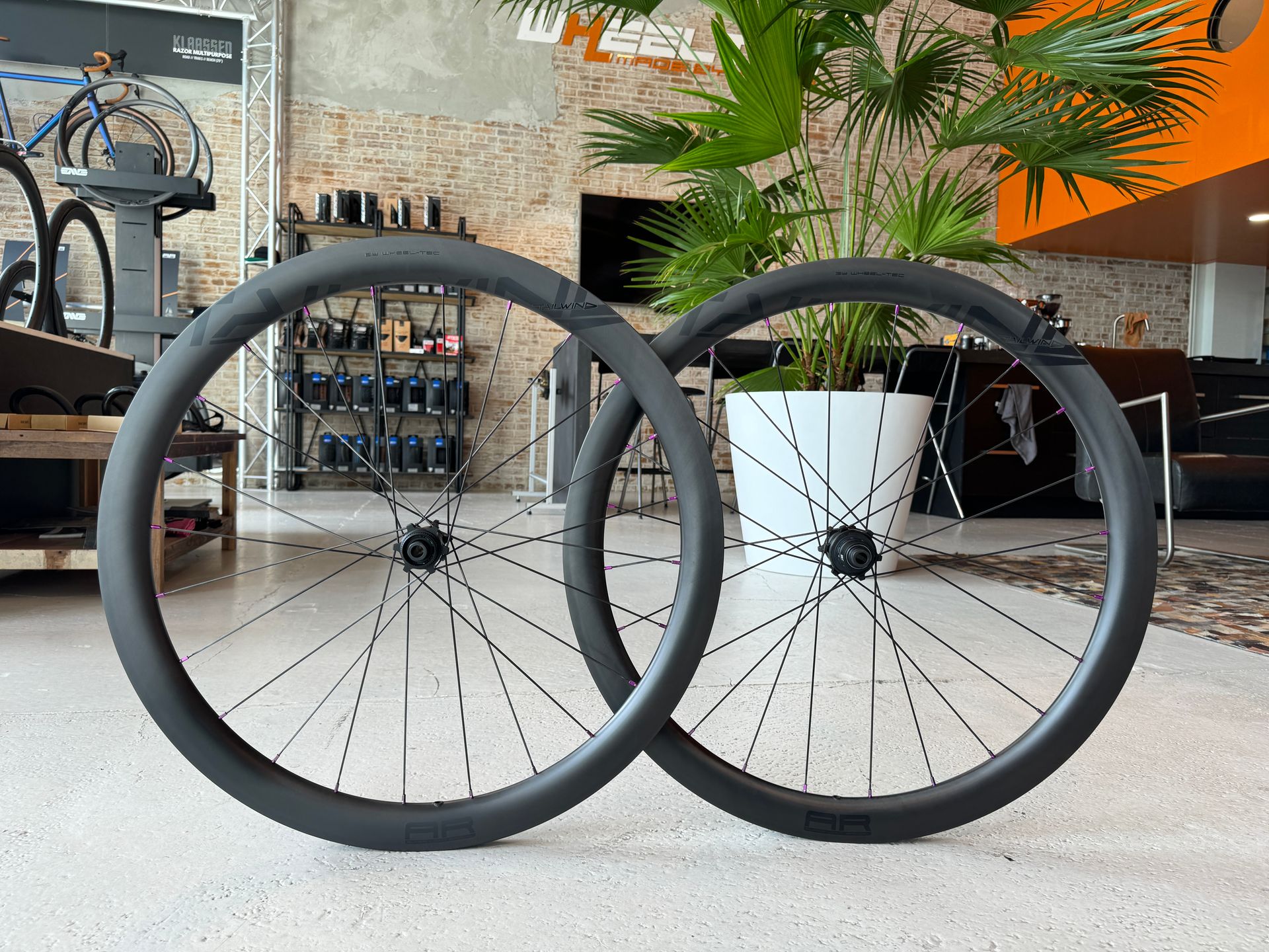 WHEEL-TEC - precision custom handbuilt wheels