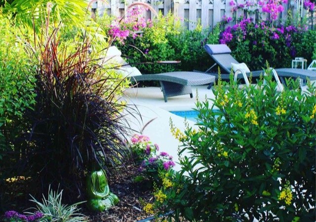 The Difference Between Formal and Informal Landscape Design