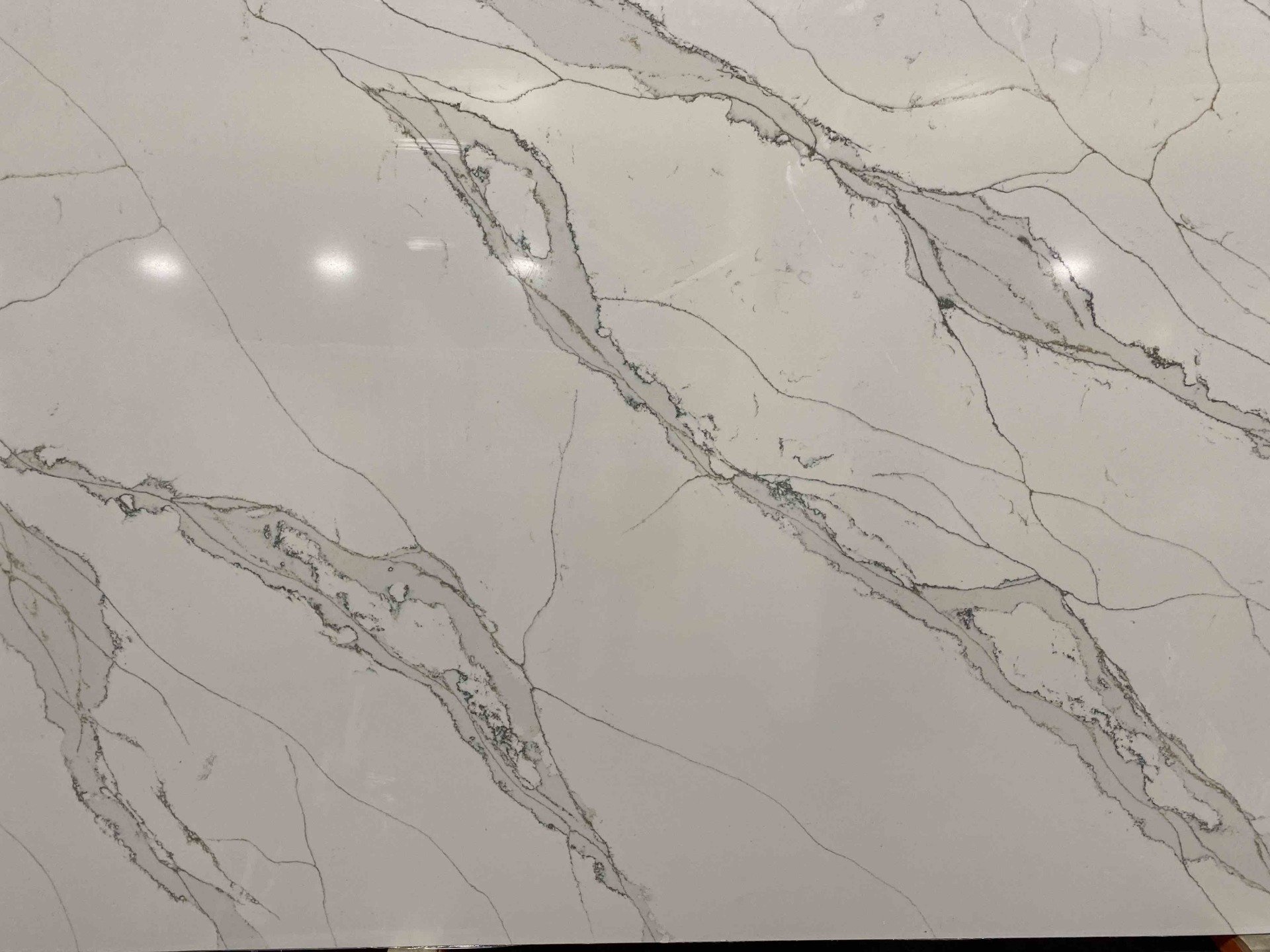 Design Surfaces Tile and Stone | Granite Countertops | Quartz Countertops