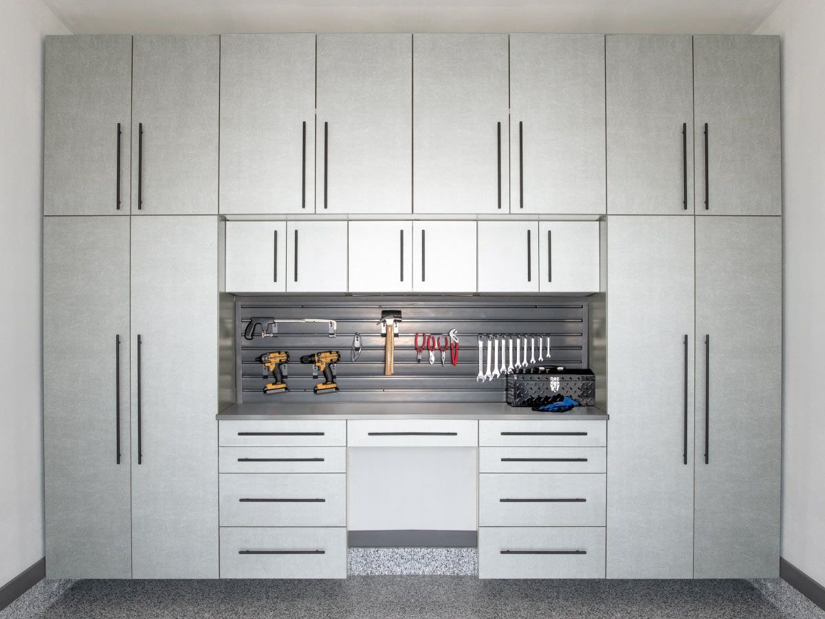 Glendale, CA Custom Garage Cabinets Design and Installation