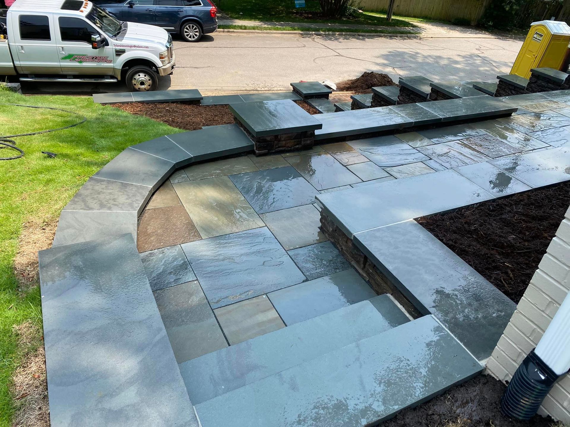 Pro Concrete Sidewalk Services | Hamilton Concrete Works