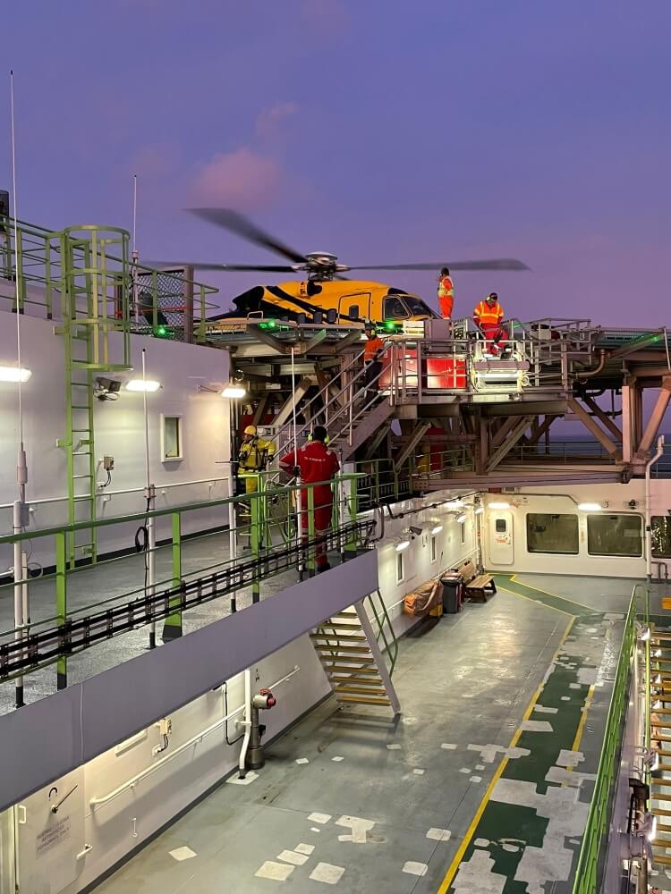 WORKING AS AN OFFSHORE LOCUM DOCTOR OFFSHORE/VESSEL LOCUM JOB