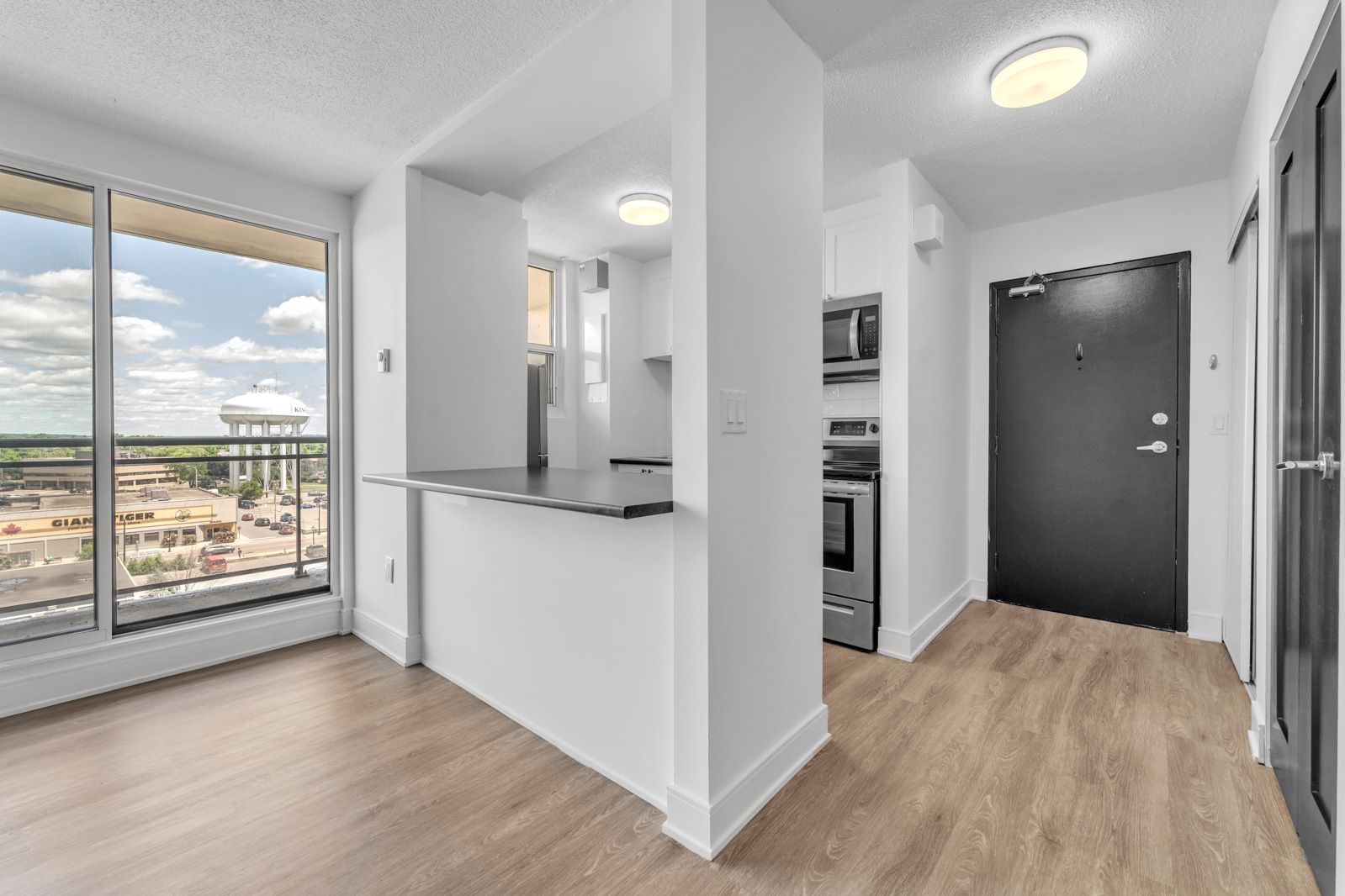 Bachelor & 1 Bedroom Apartments | Park Regency