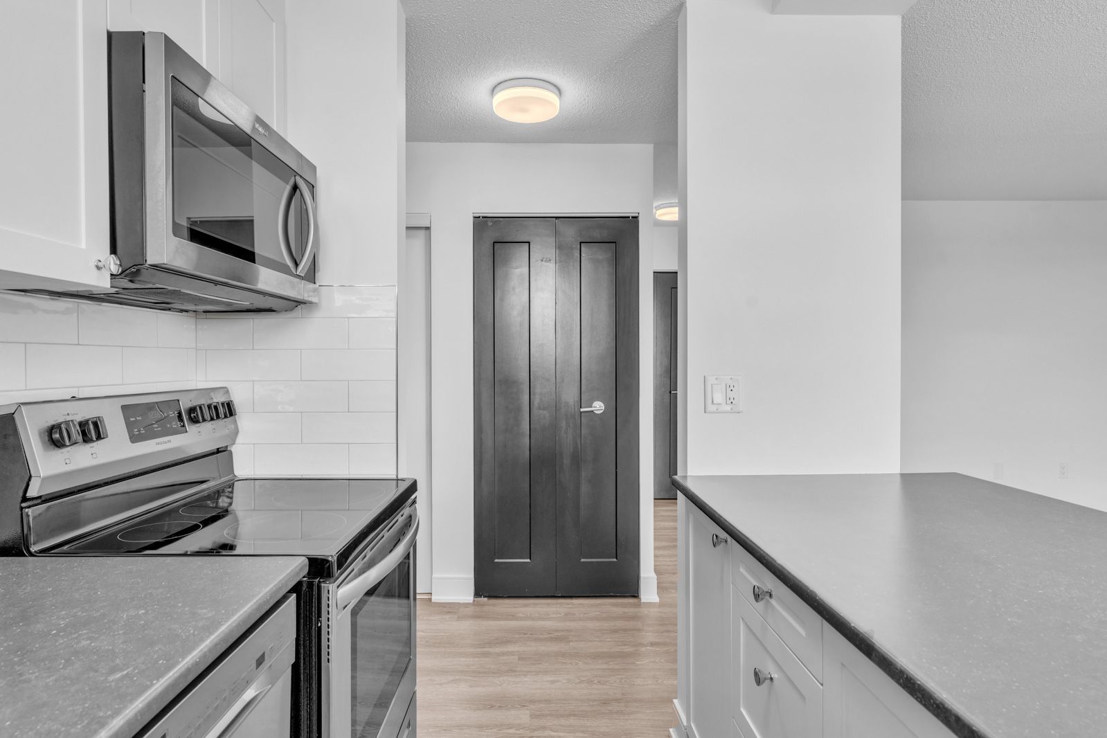 Bachelor & 1 Bedroom Apartments | Park Regency