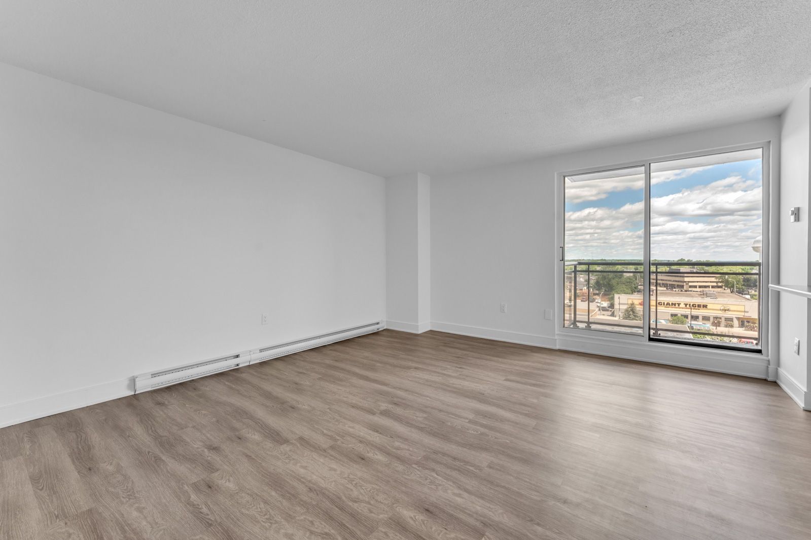 Bachelor & 1 Bedroom Apartments | Park Regency