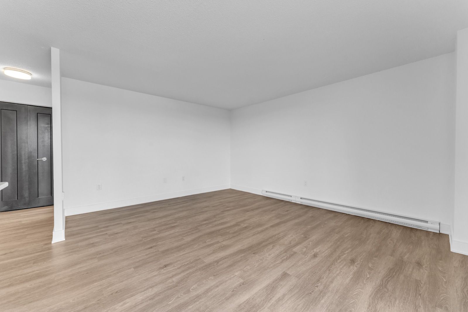 Bachelor & 1 Bedroom Apartments | Park Regency