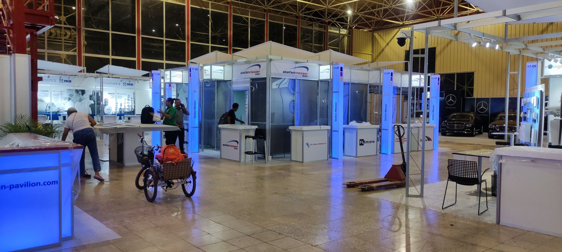 Cubex – Confección y montaje de stand