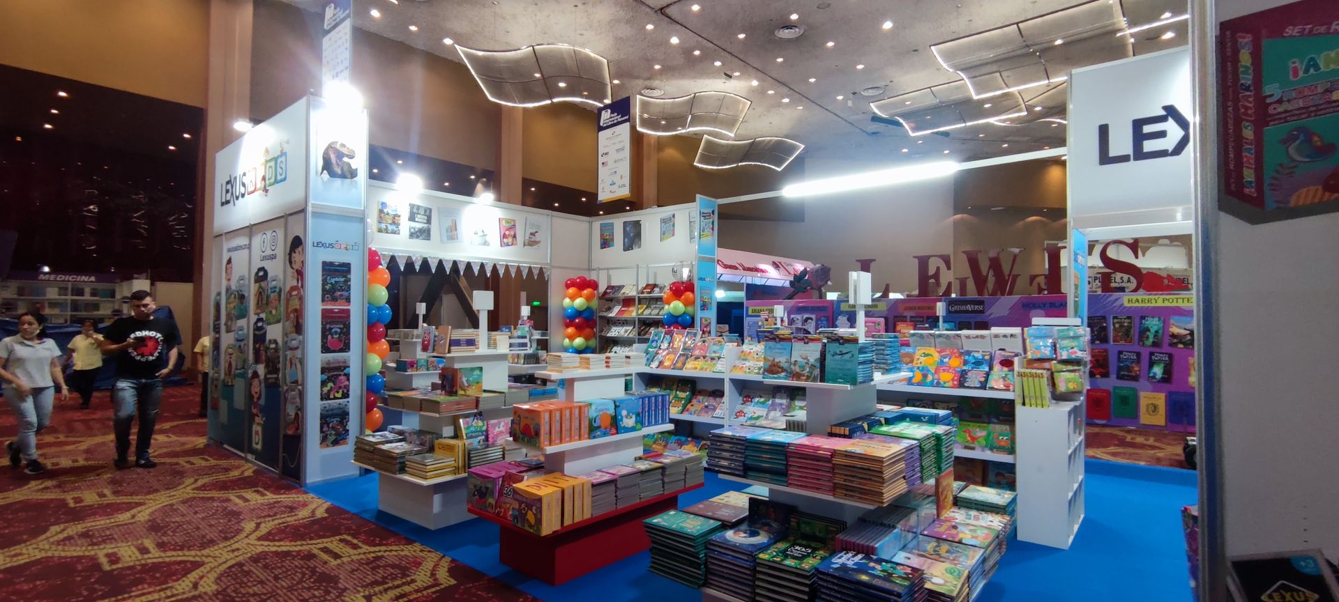 Cubex – Confección y montaje de stand