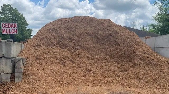 Mulch Products | Ann Arbor, MI | 8 Point Building Supply
