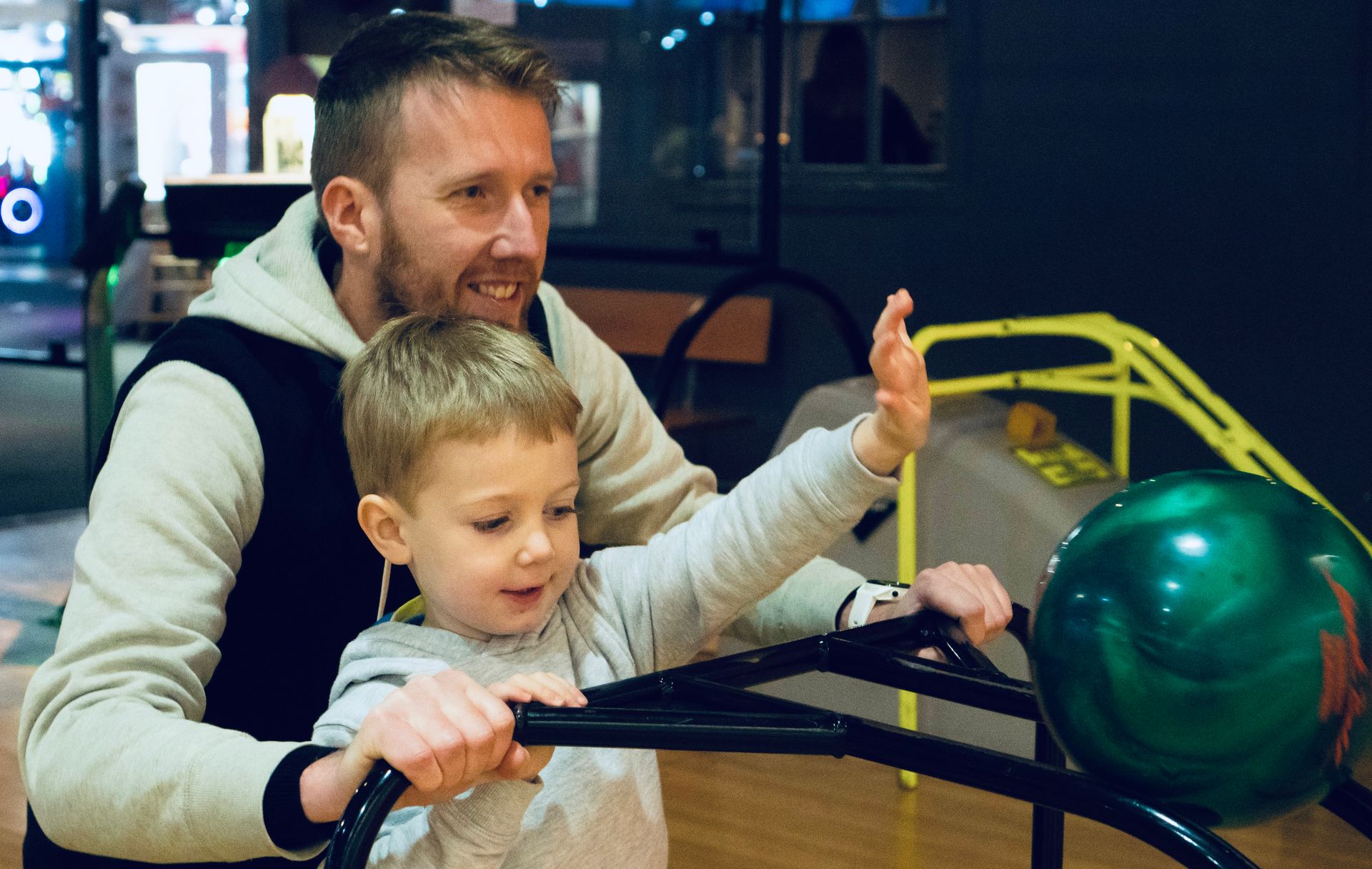 Jon Gidney, Marketing and Sponsorship Consultant. Pro Golfer.