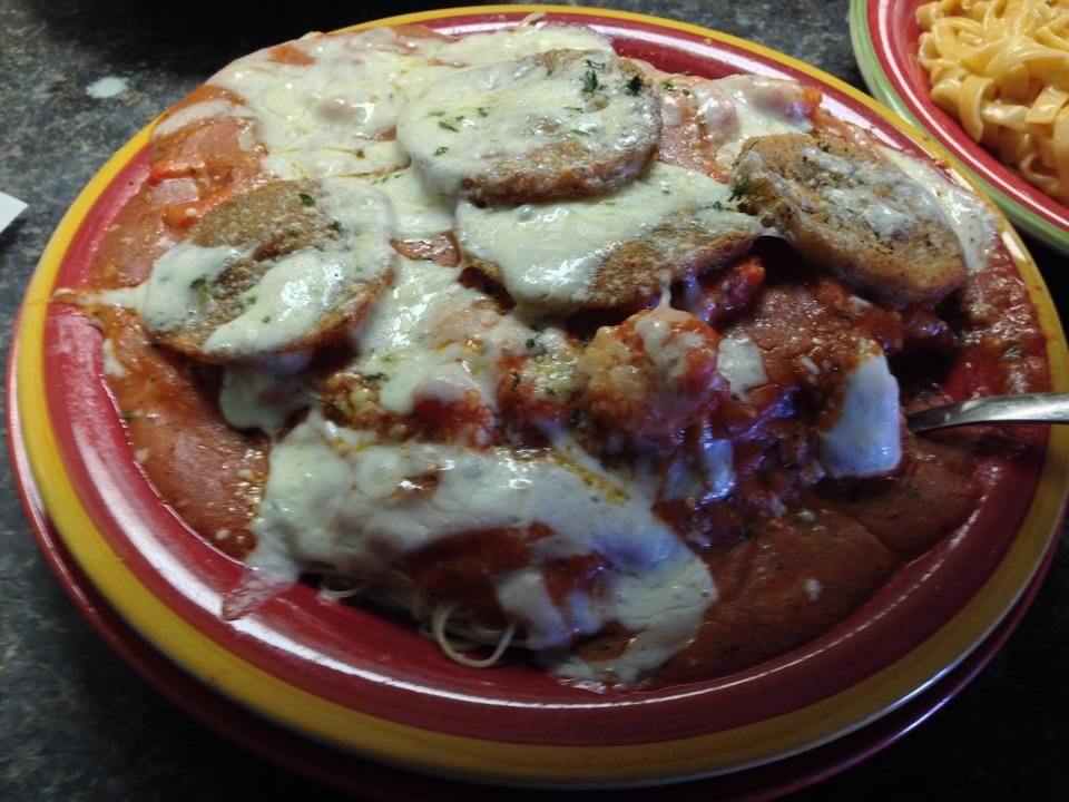 Best Italian Restaurant In The Town | Monjunis of Bossier City ...