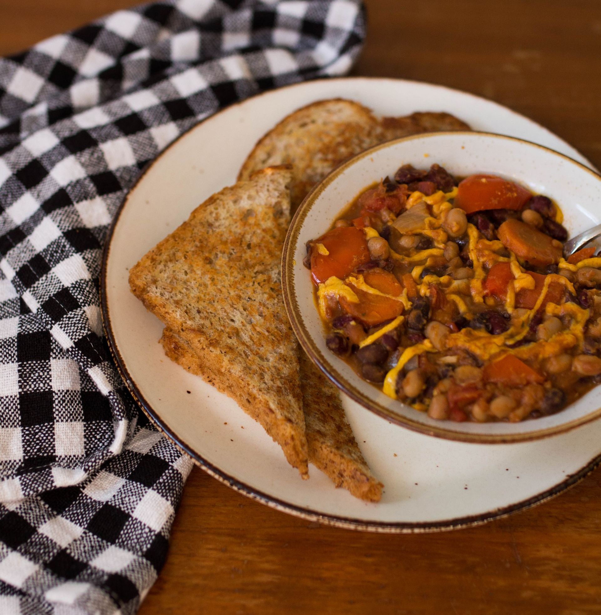 Family Friendly Wholesome Holiday Recipes & DIYs
