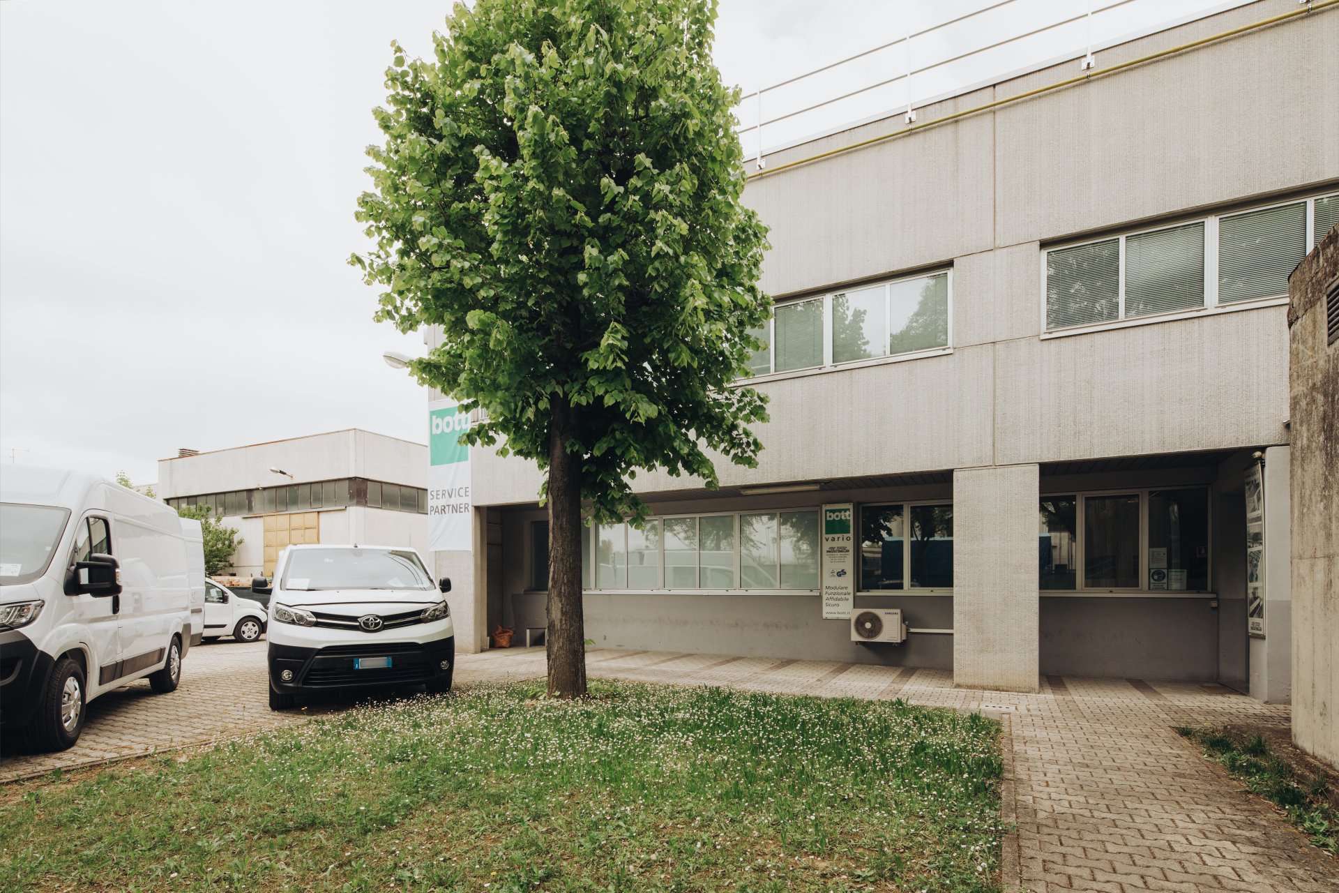 Officine mobili industriali | Bologna | 3B. Nuova Minelli