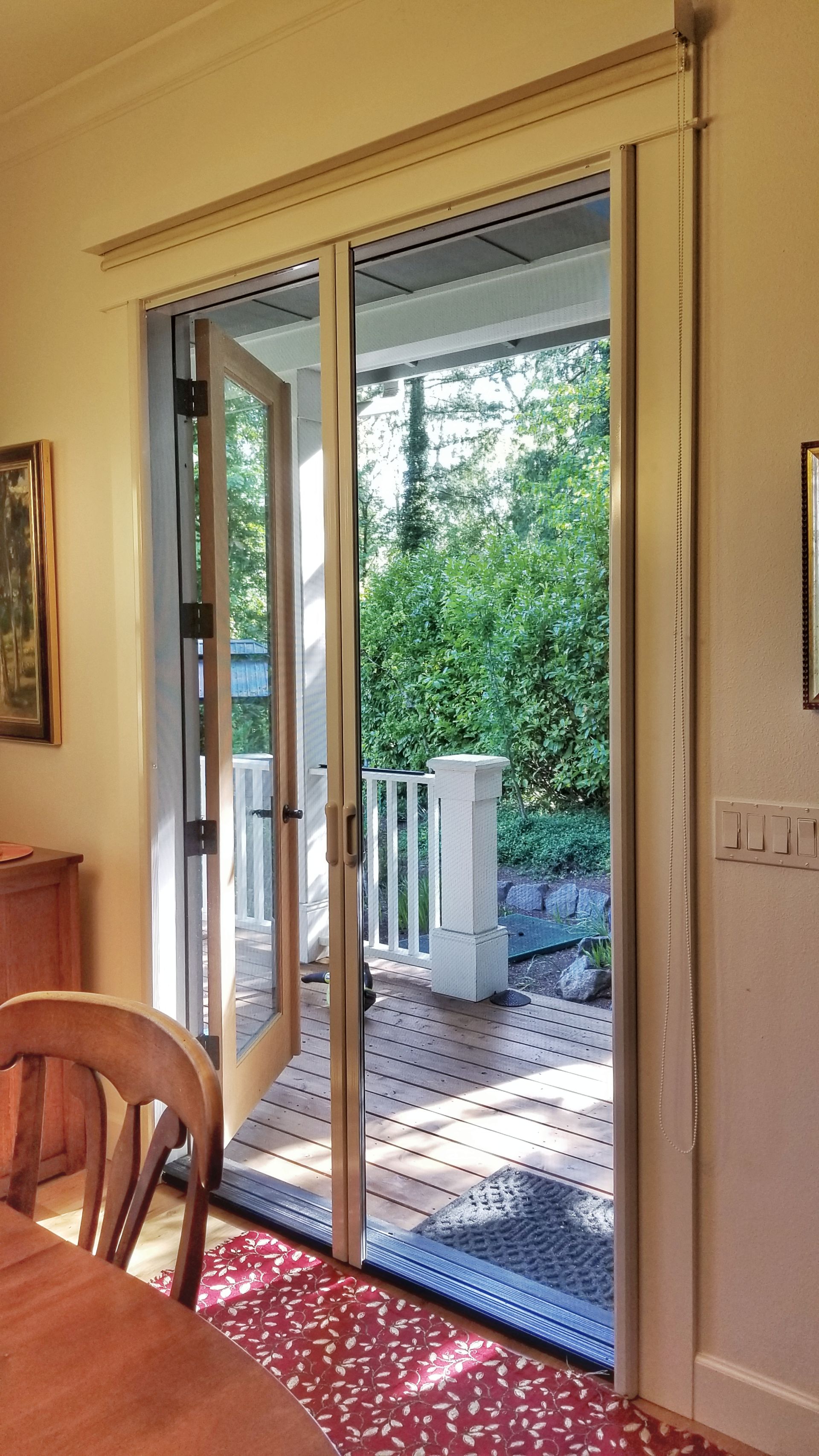 Portland Window Screens - New & Repair - Retractable Screens