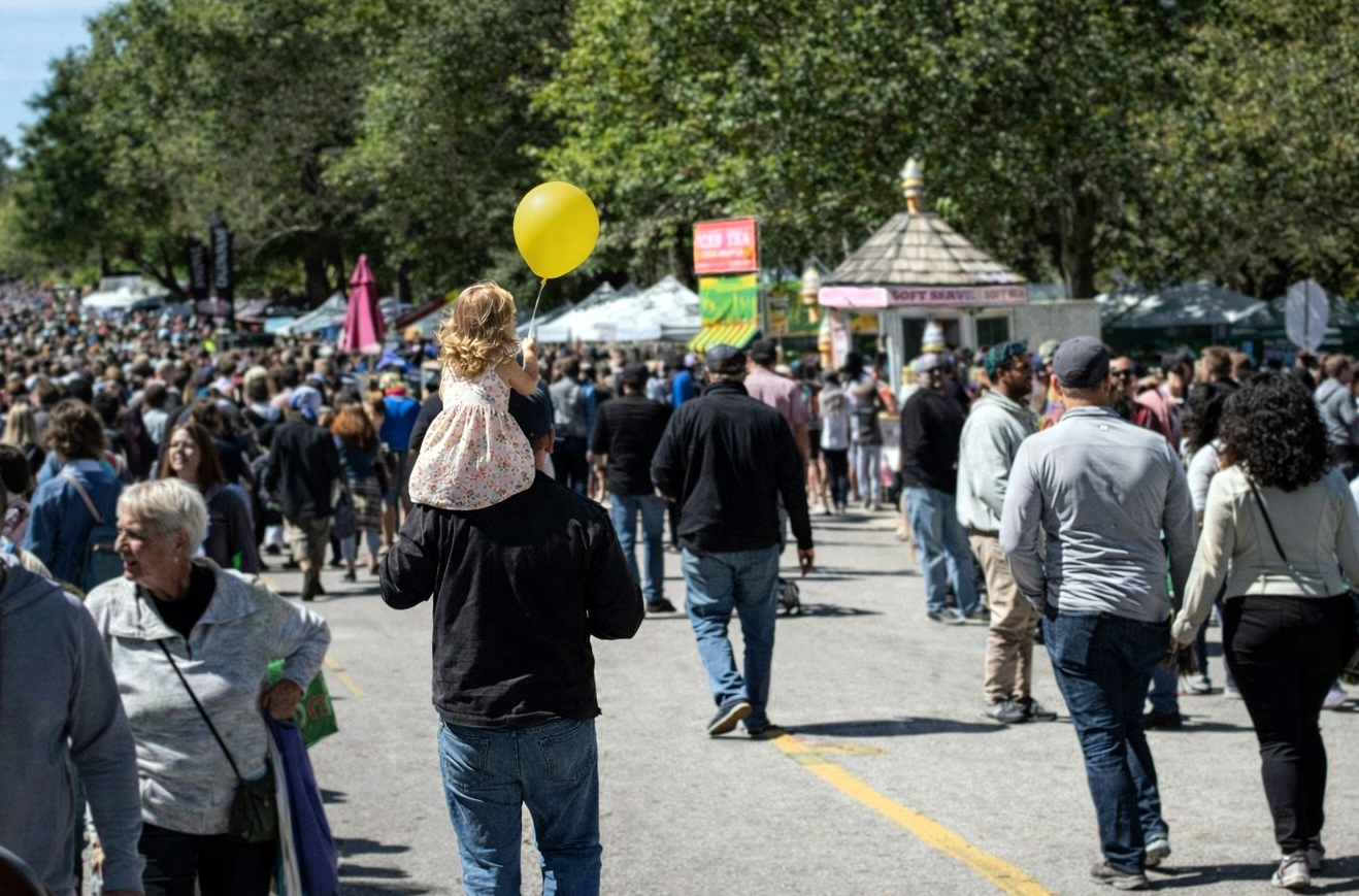How to Make the Most of the Summerville Flowertown Festival