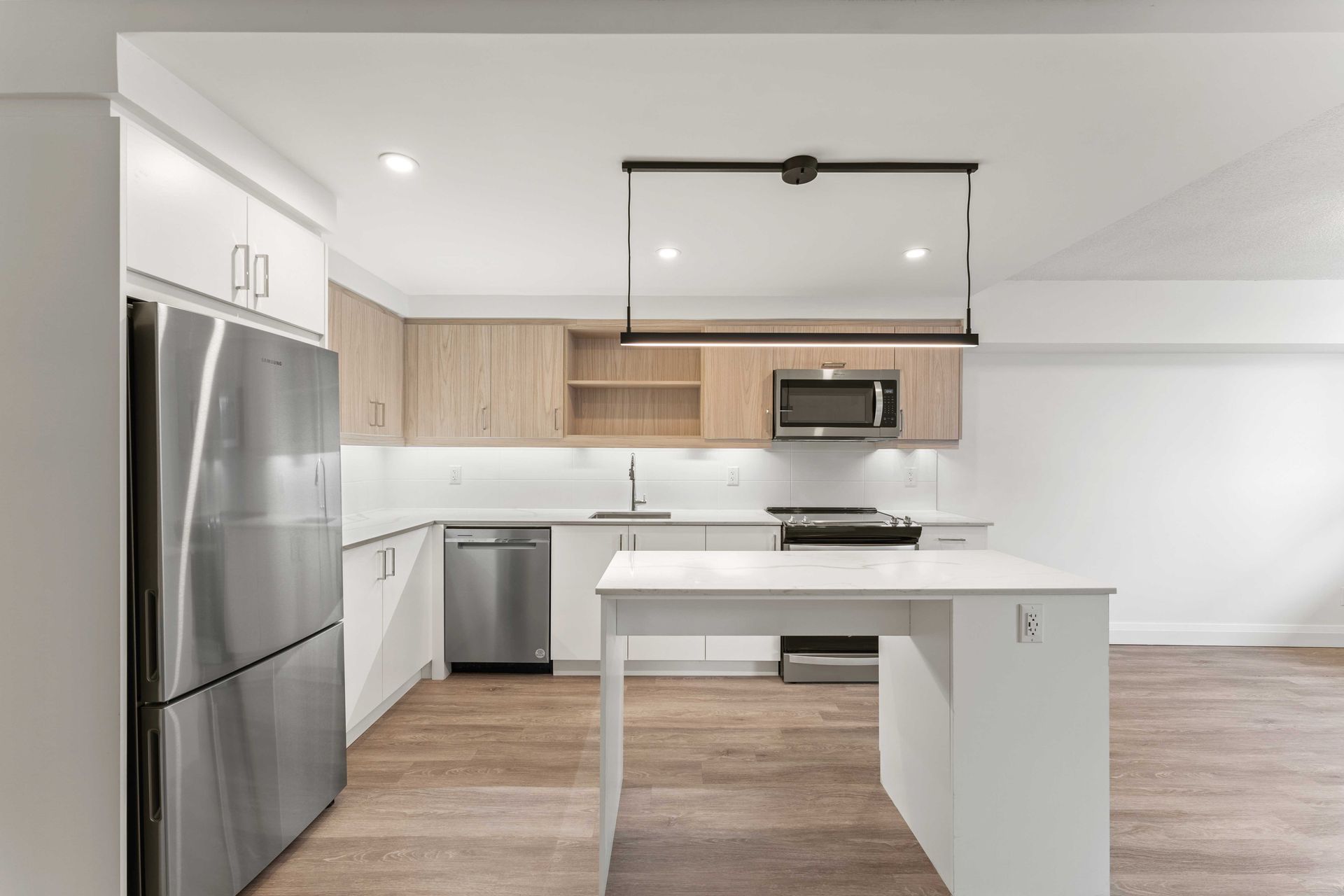 Apartment Gallery | 297 Queens Ave