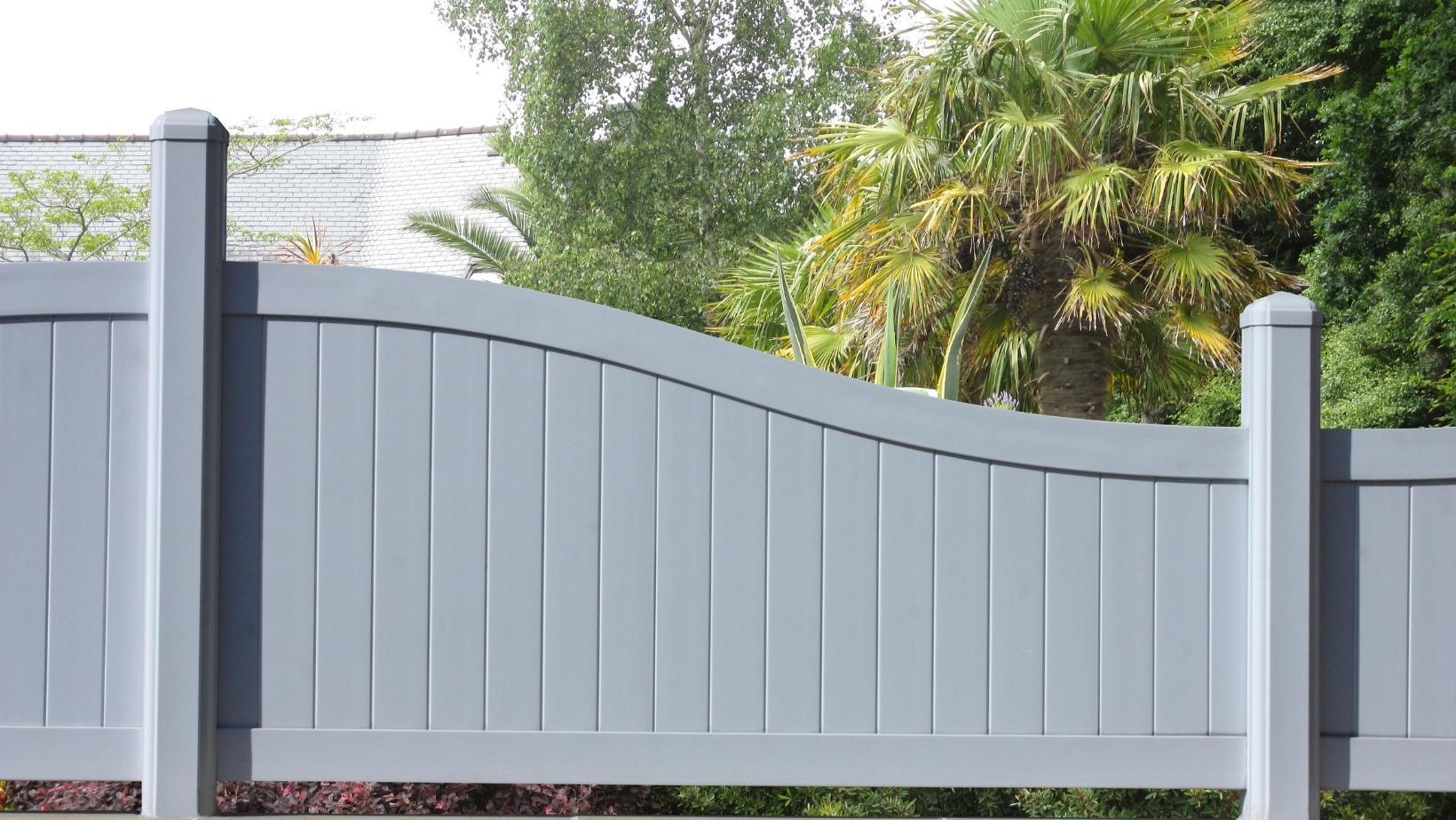 Fencing, Wood and Vinyl Fence Builders, Regina, SK