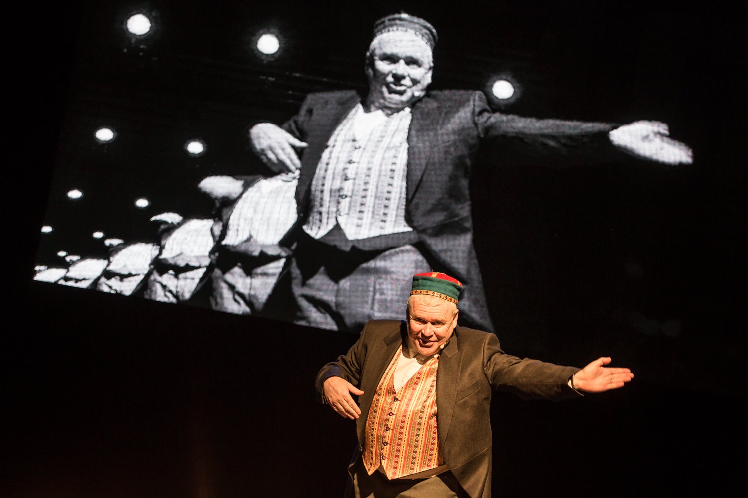 The Valley Of The Squinting Windows