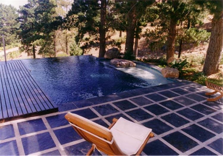 Rim flow pools in Cape Town | Suburban Pools