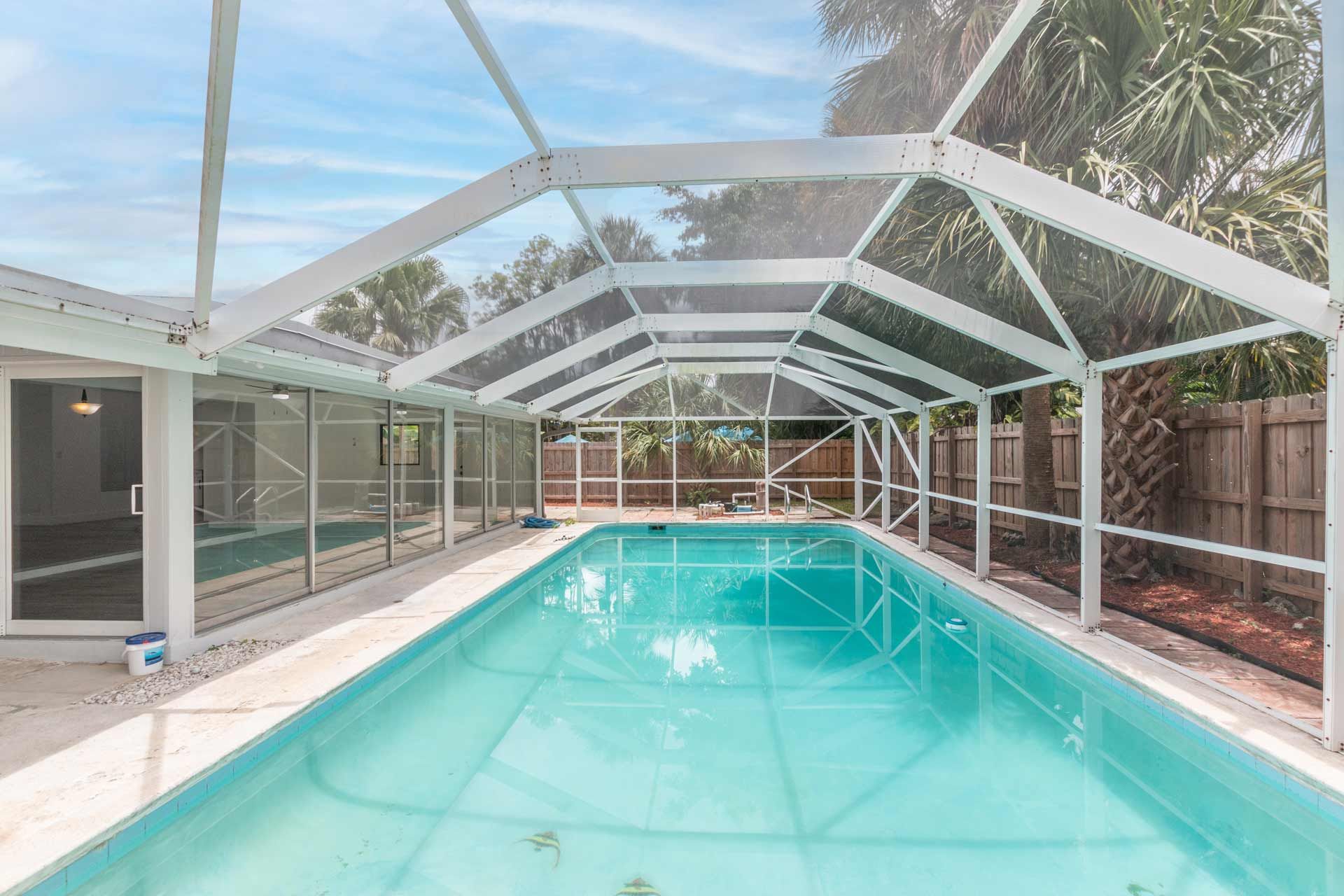 Pool Enclosure Screen Replacement | Webster, FL