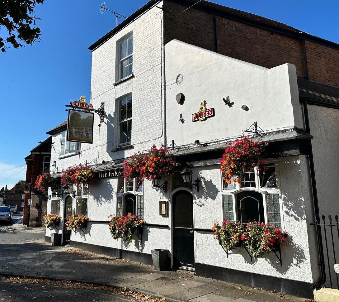 Pub & Restaurant | The Park Tavern | Chichester