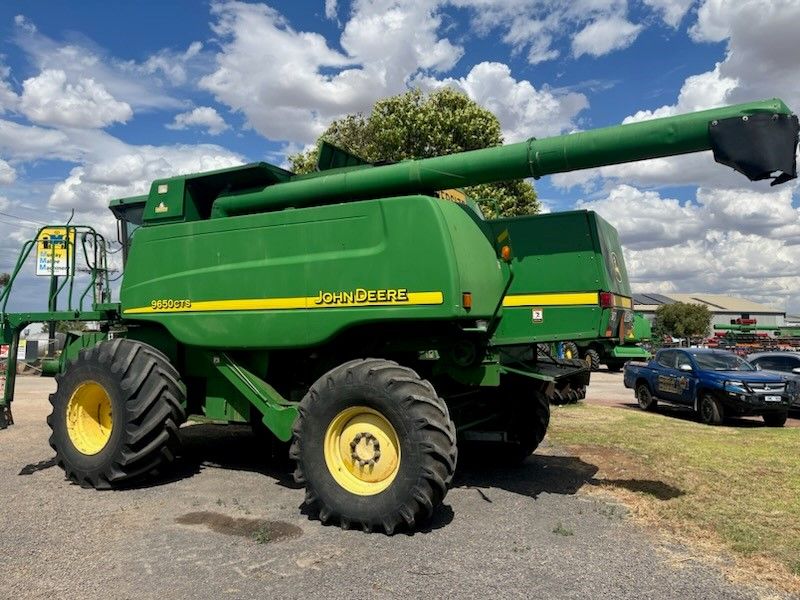 Wrecking John Deere Headers | Swan Hill, VIC | Murray Mallee
